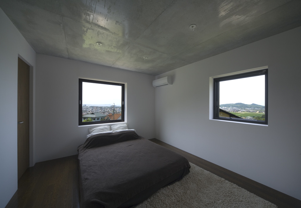 Gallery of House with Square Opening / NKS2 Architects - 10