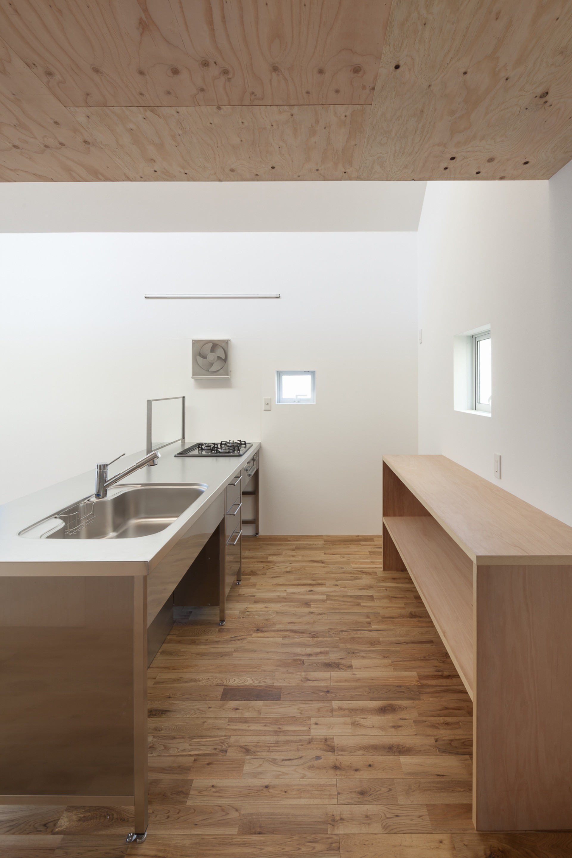 Gallery of GEH House / I.R.A. - 19