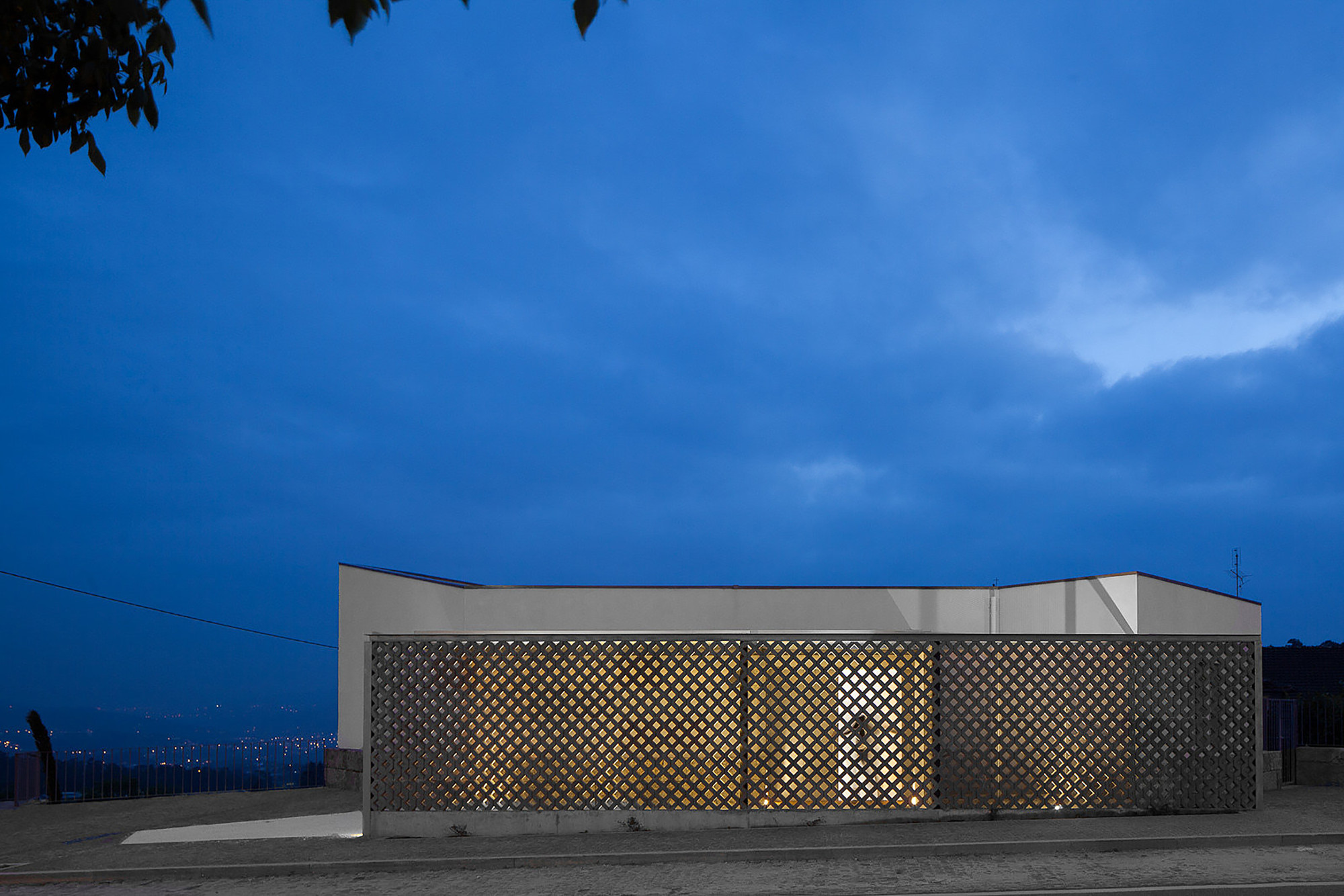 Gallery of Mortuary House in Vila Caiz / Raul Sousa Cardoso + Graça Vaz ...