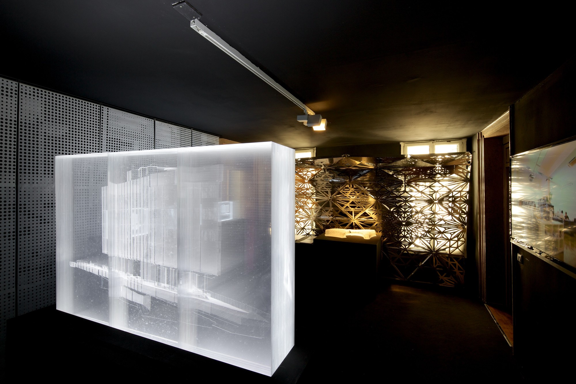 Gallery of 100 Architects From 6 Continents Discuss "Time Space ...