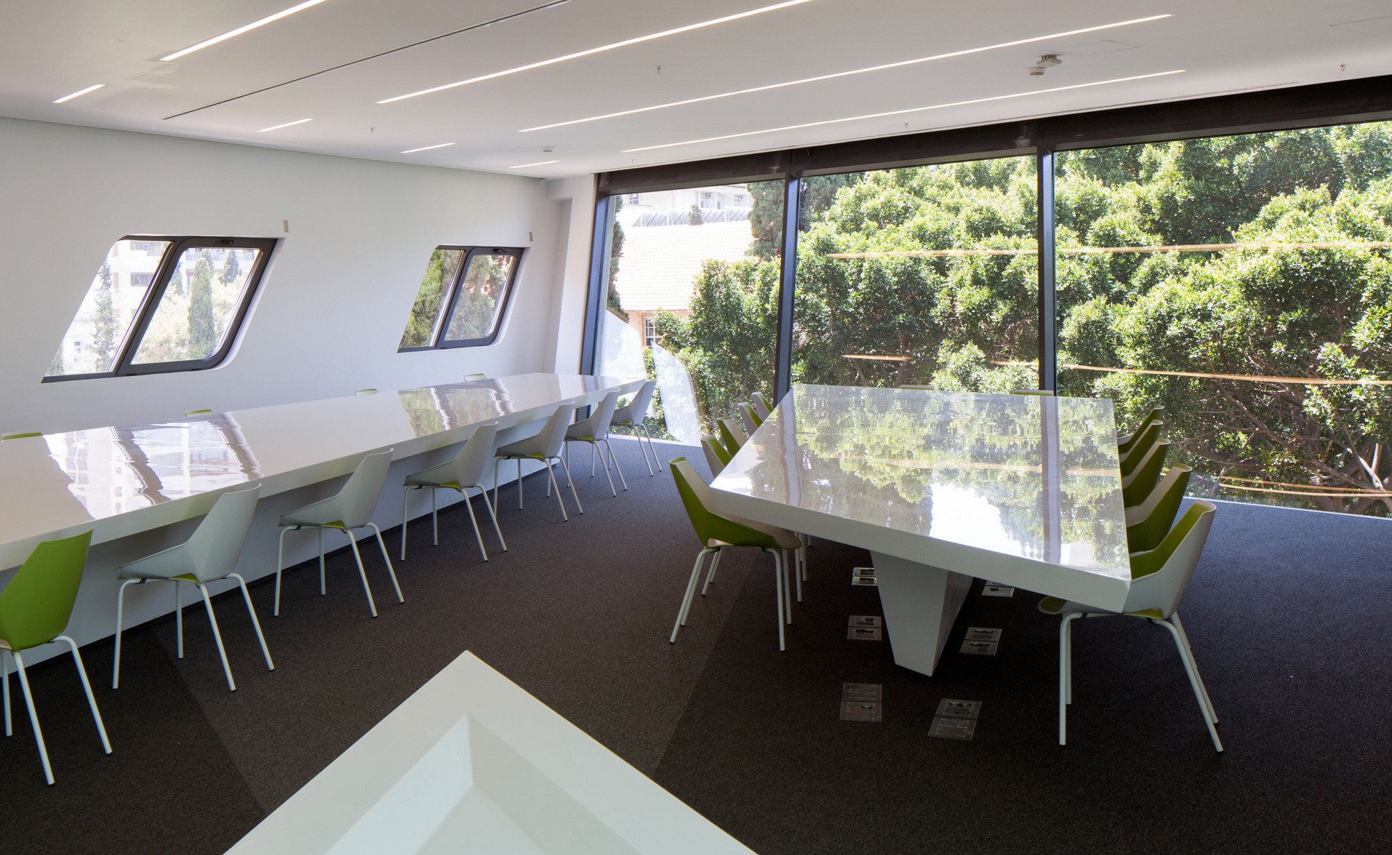 Gallery of Issam Fares Institute – American University of Beirut / Zaha ...