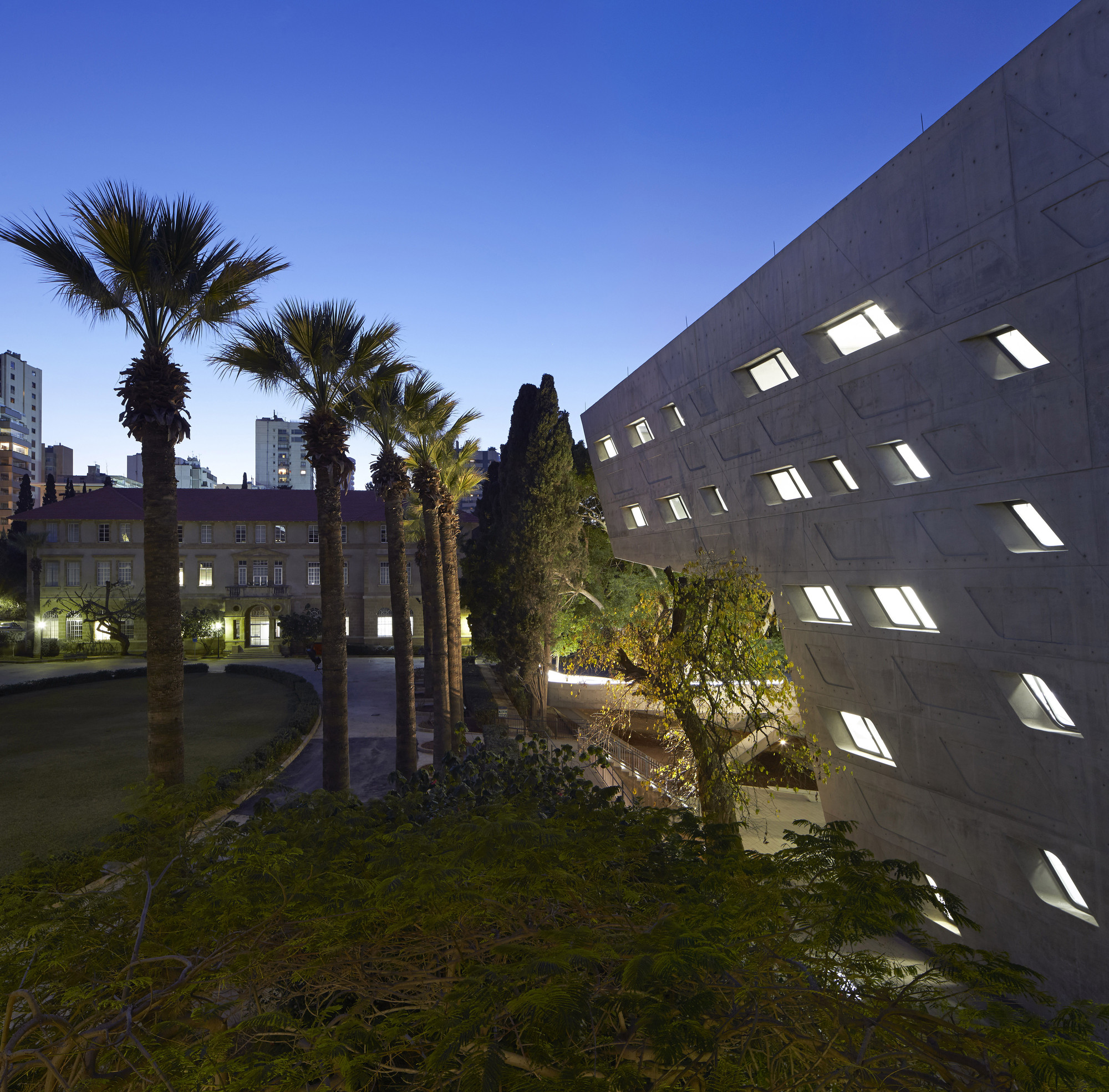 Gallery of Issam Fares Institute – American University of Beirut / Zaha ...