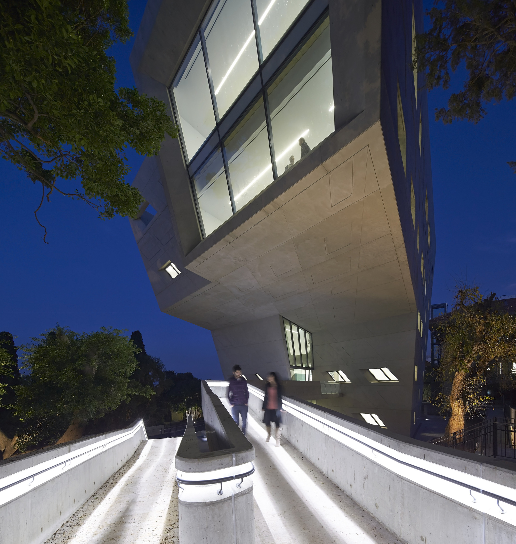 Gallery of Issam Fares Institute – American University of Beirut / Zaha ...