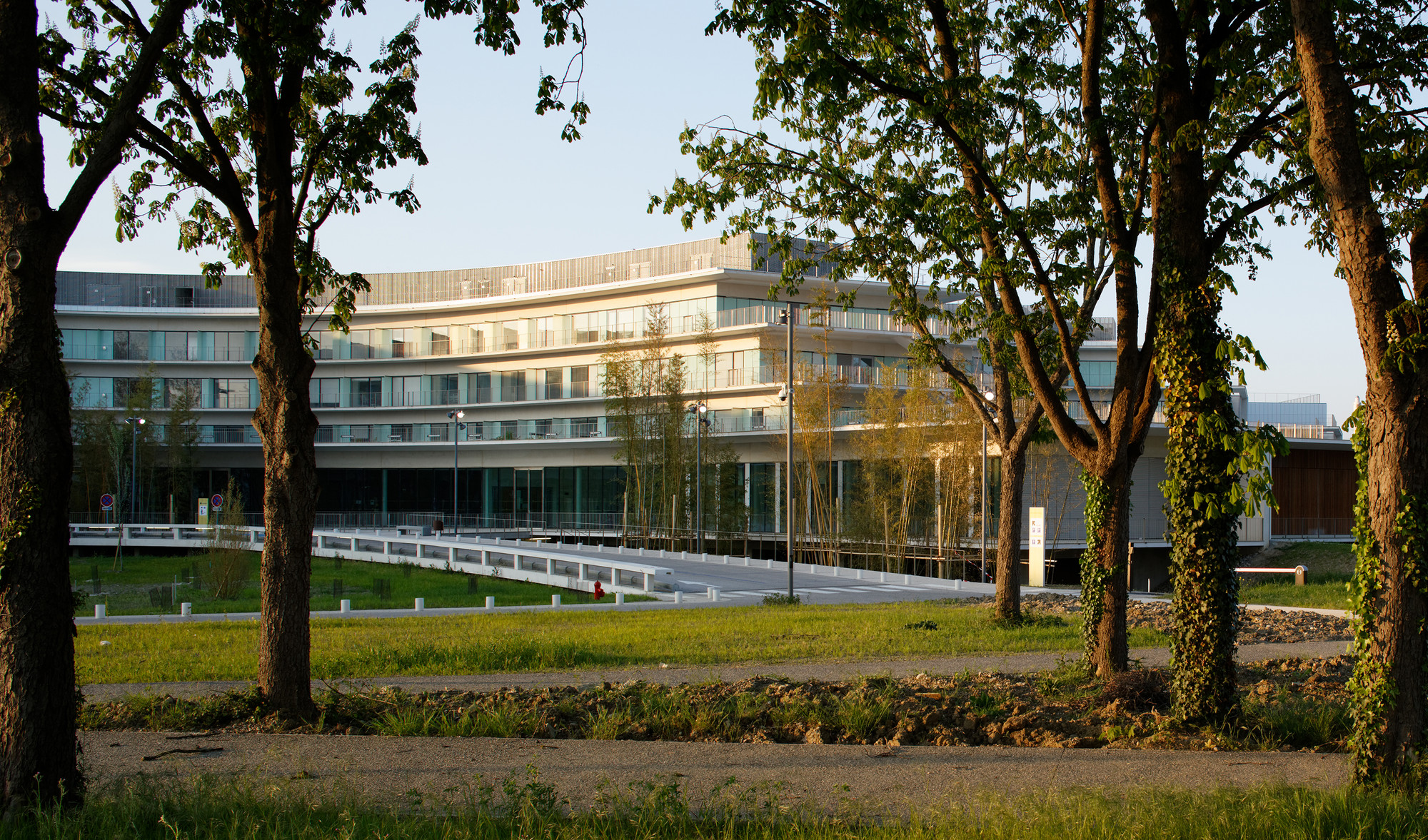 Gallery of University Cancer Institute Toulouse Oncopole / Jean-Paul ...