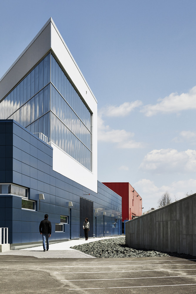 Gallery of Fermilab Office and Technical Education Building / Ross ...