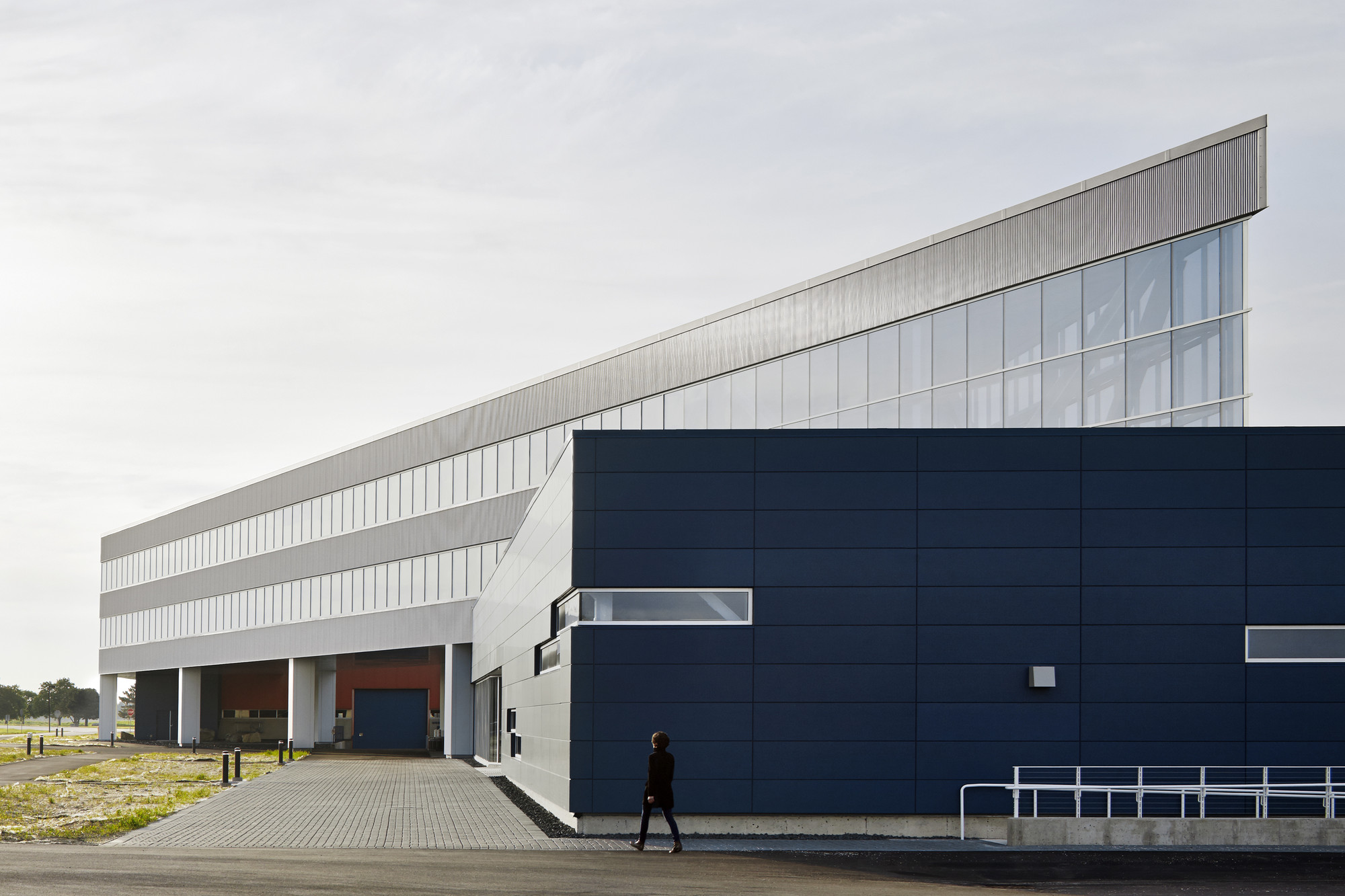 Gallery of Fermilab Office and Technical Education Building / Ross ...