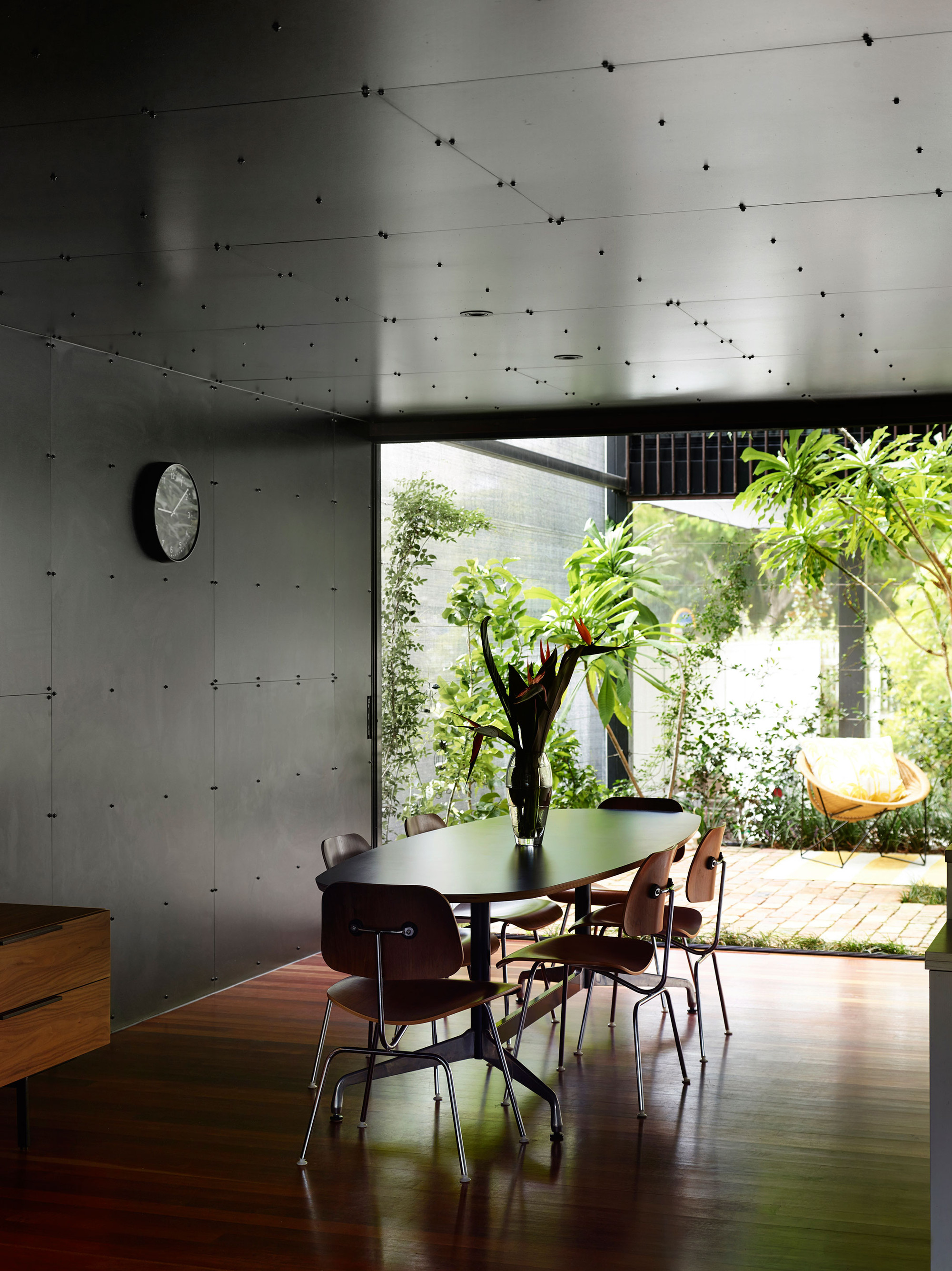 Gallery of Oxlade Drive House / James Russell Architect - 20