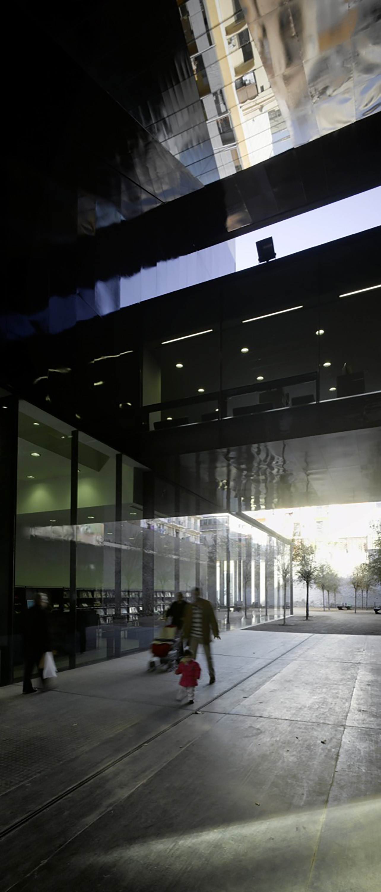 Gallery of Sant Antoni - Joan Oliver Library / RCR Arquitectes - 5