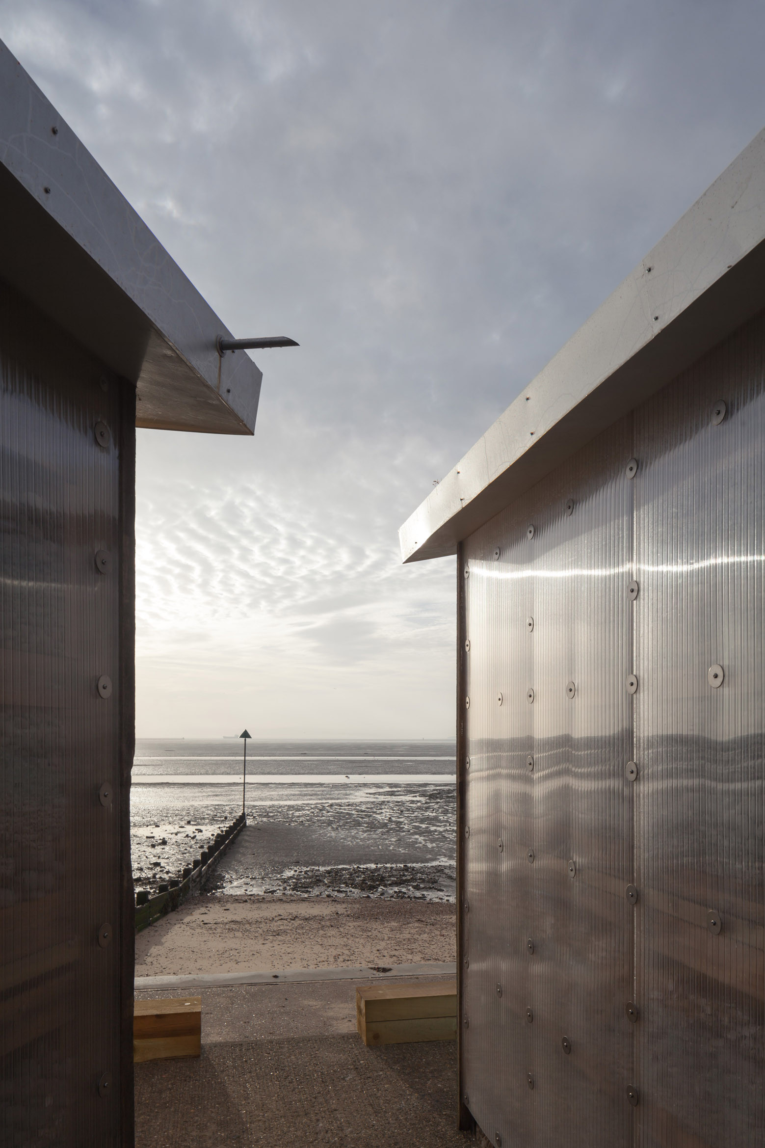 Gallery of New Beach Huts / Pedder & Scampton - 11