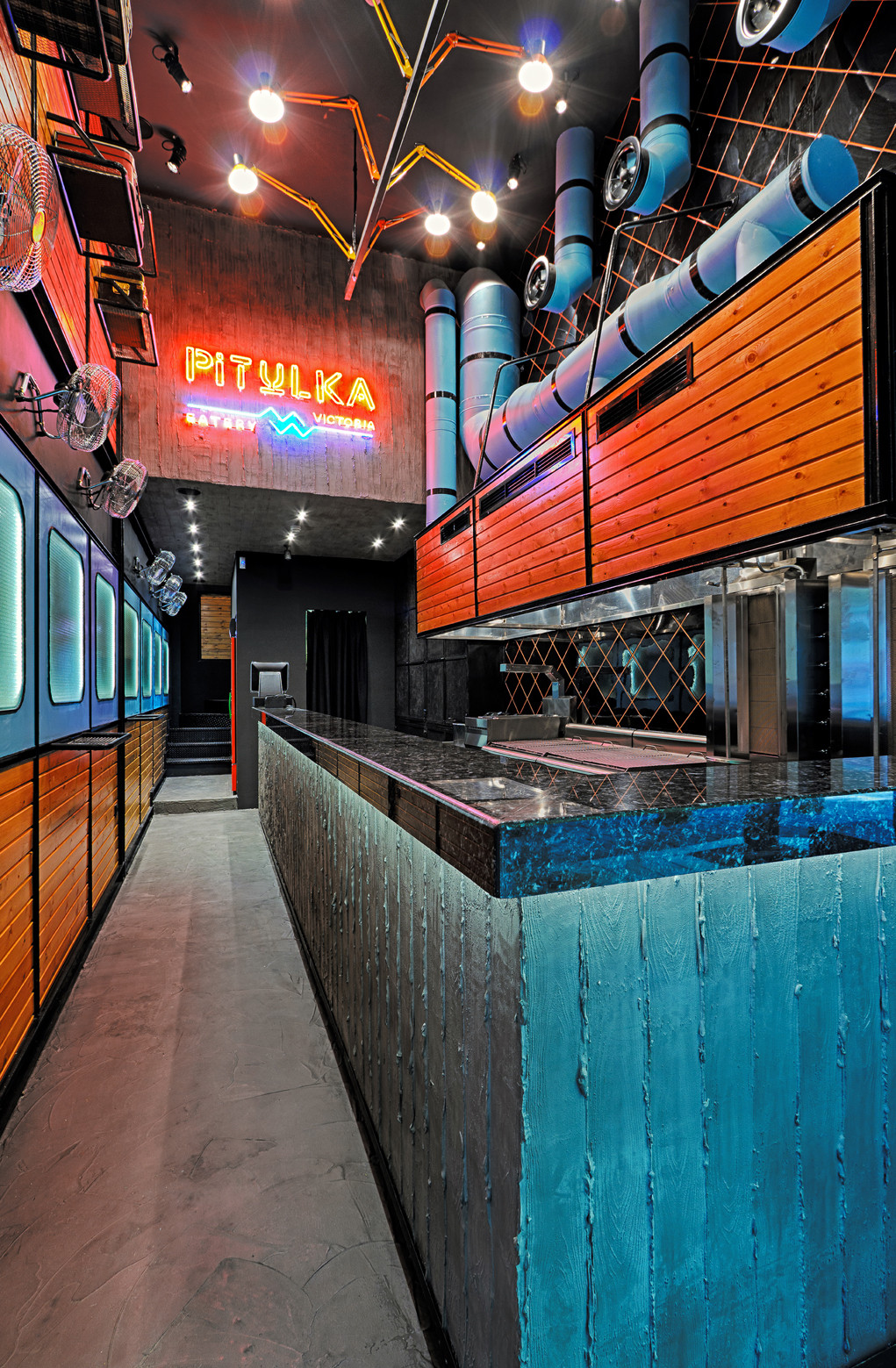 Gallery of Pitulka Eatery / Triopton Architects - 9