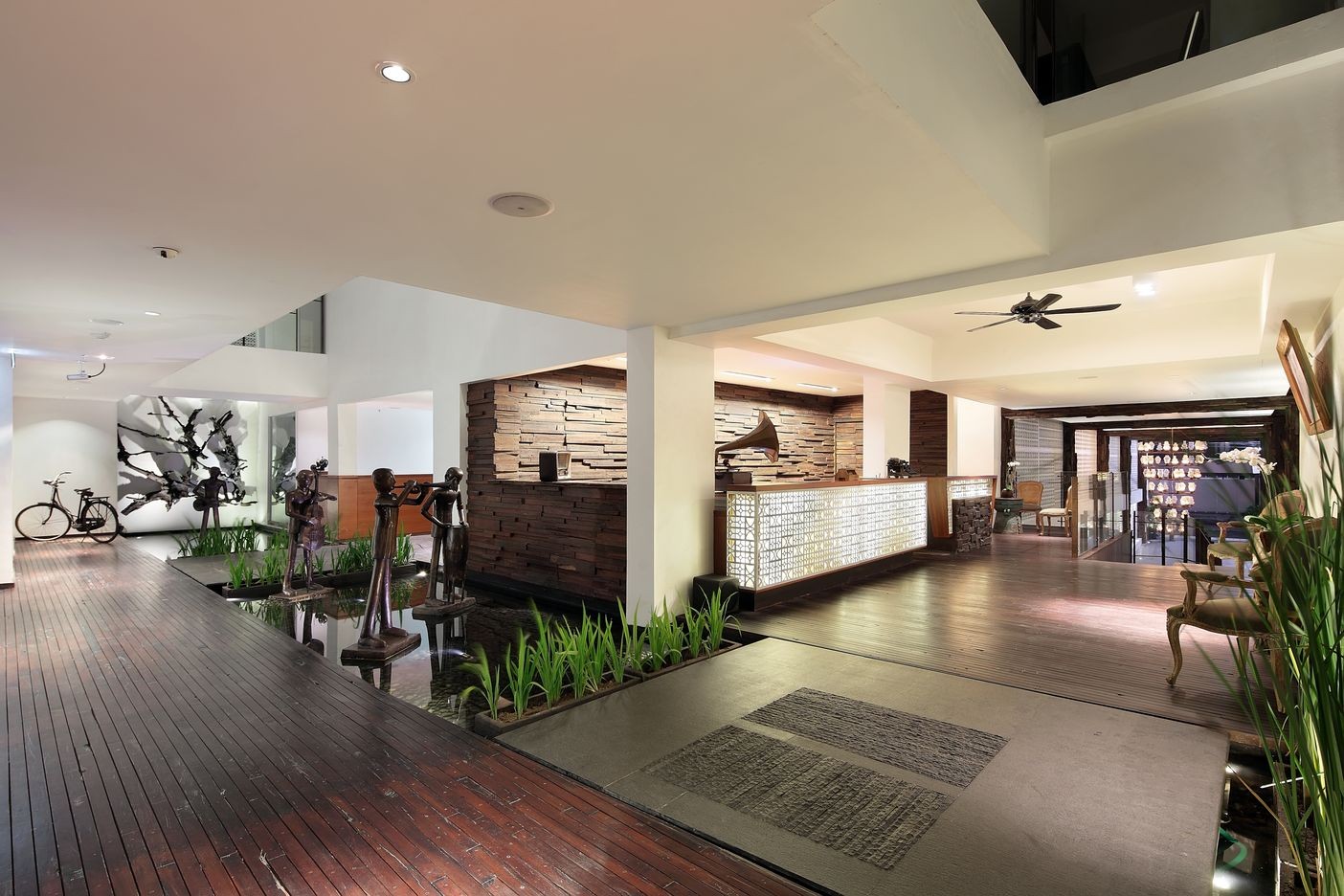 Gallery of Akmani Legian / TWS Partners - 14