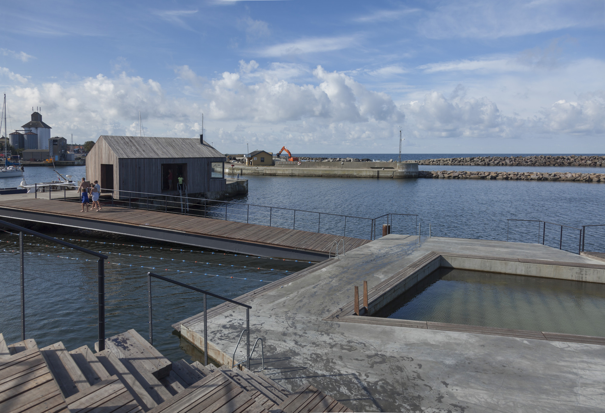 Gallery of Hasle Harbour Bath / White - 19