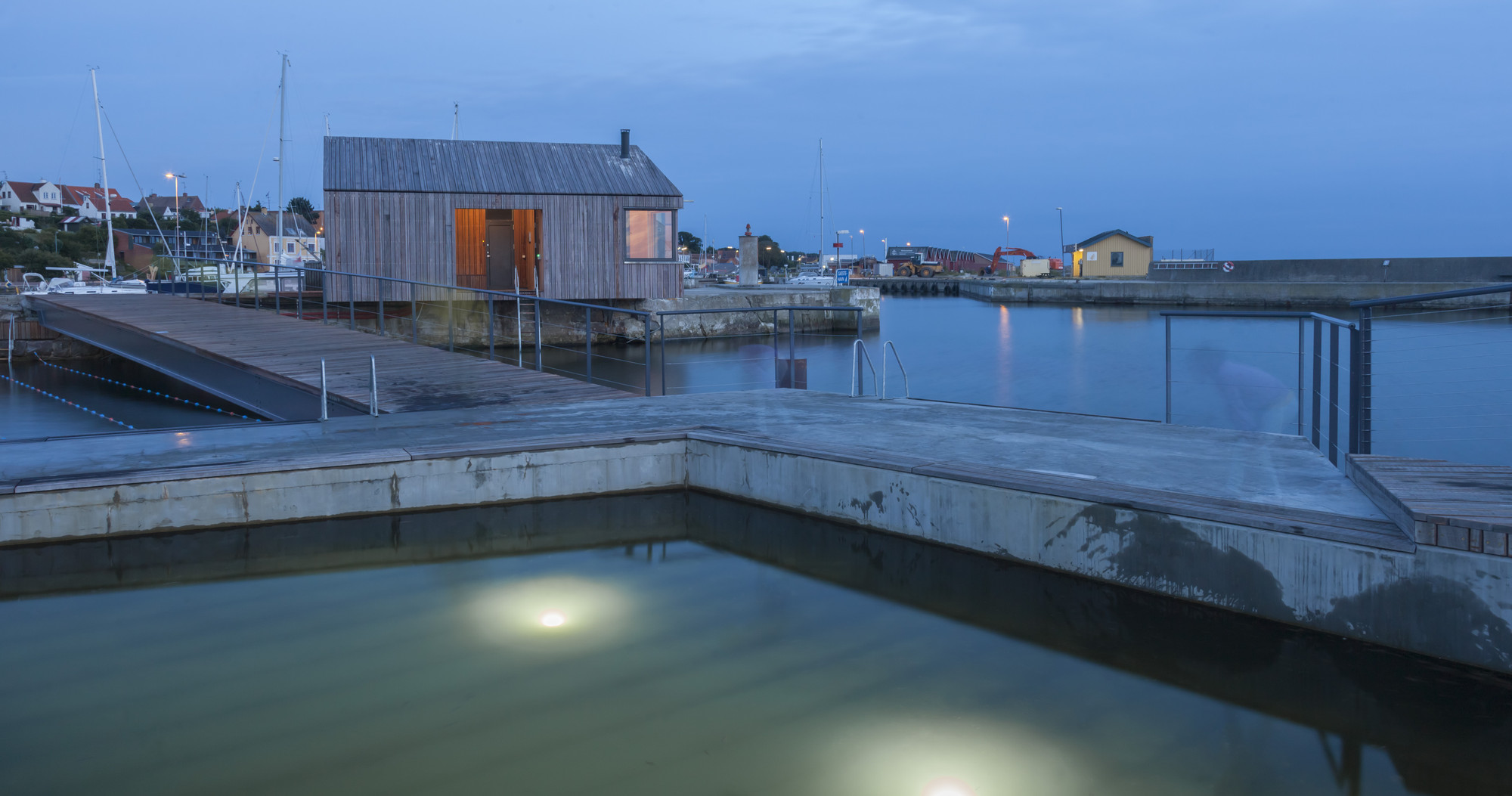 Gallery of Hasle Harbour Bath / White - 9