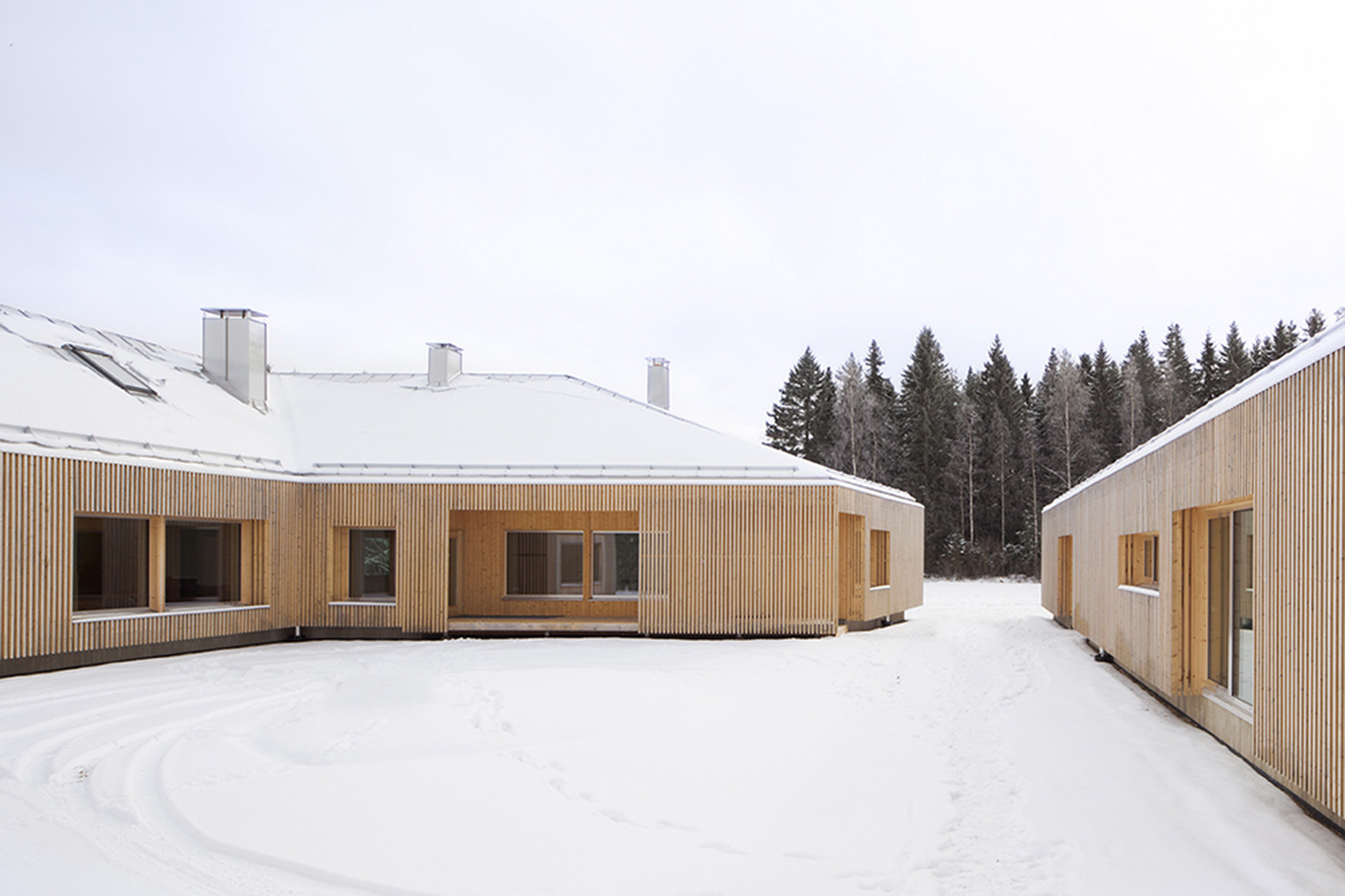 Gallery of House Riihi / OOPEAA - 11