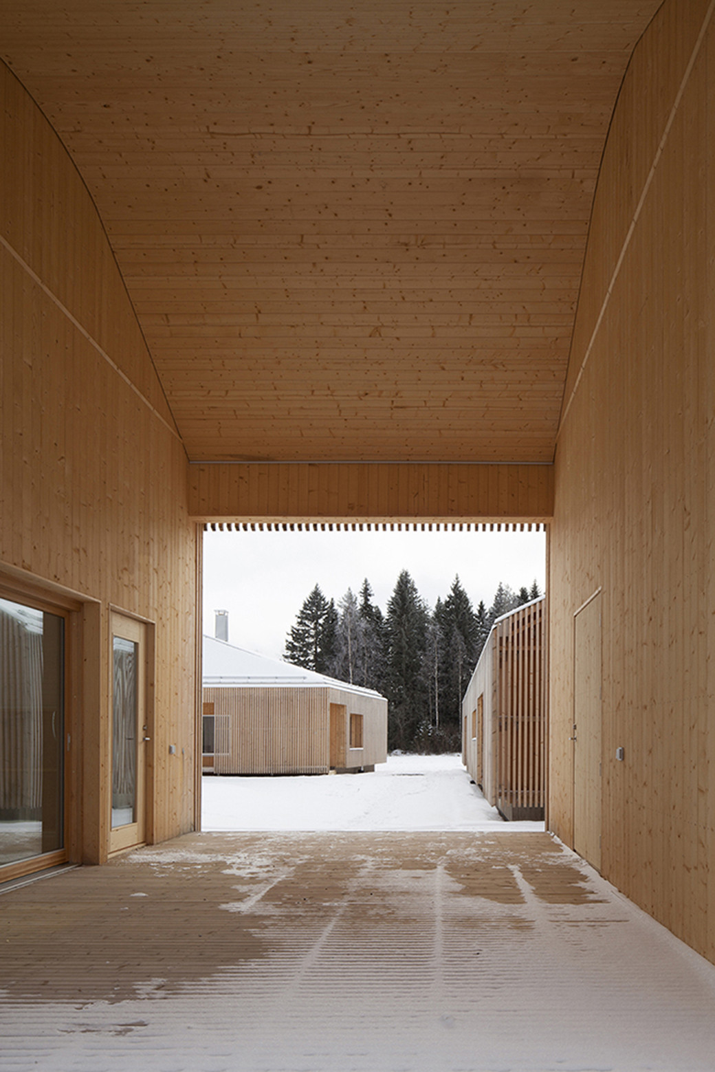 Gallery of House Riihi / OOPEAA - 22