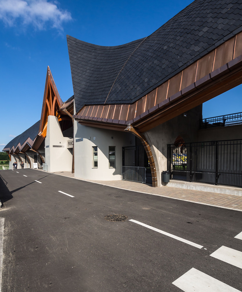 Gallery of Pancho Arena / Tamás Dobrosi + Doparum Architects - 22