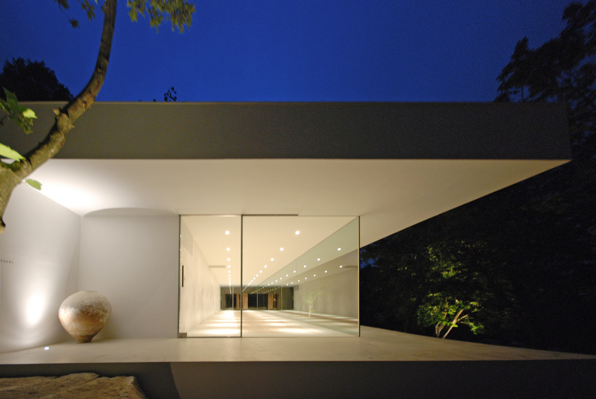 Gallery of S Gallery & Residence / Shinichi Ogawa & Associates - 4