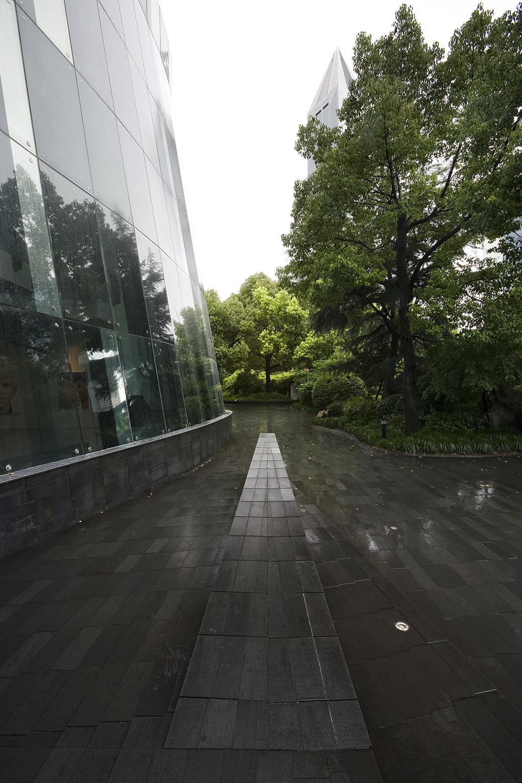 Gallery of Shanghai MOCA / Atelier Liu Yuyang Architects - 10