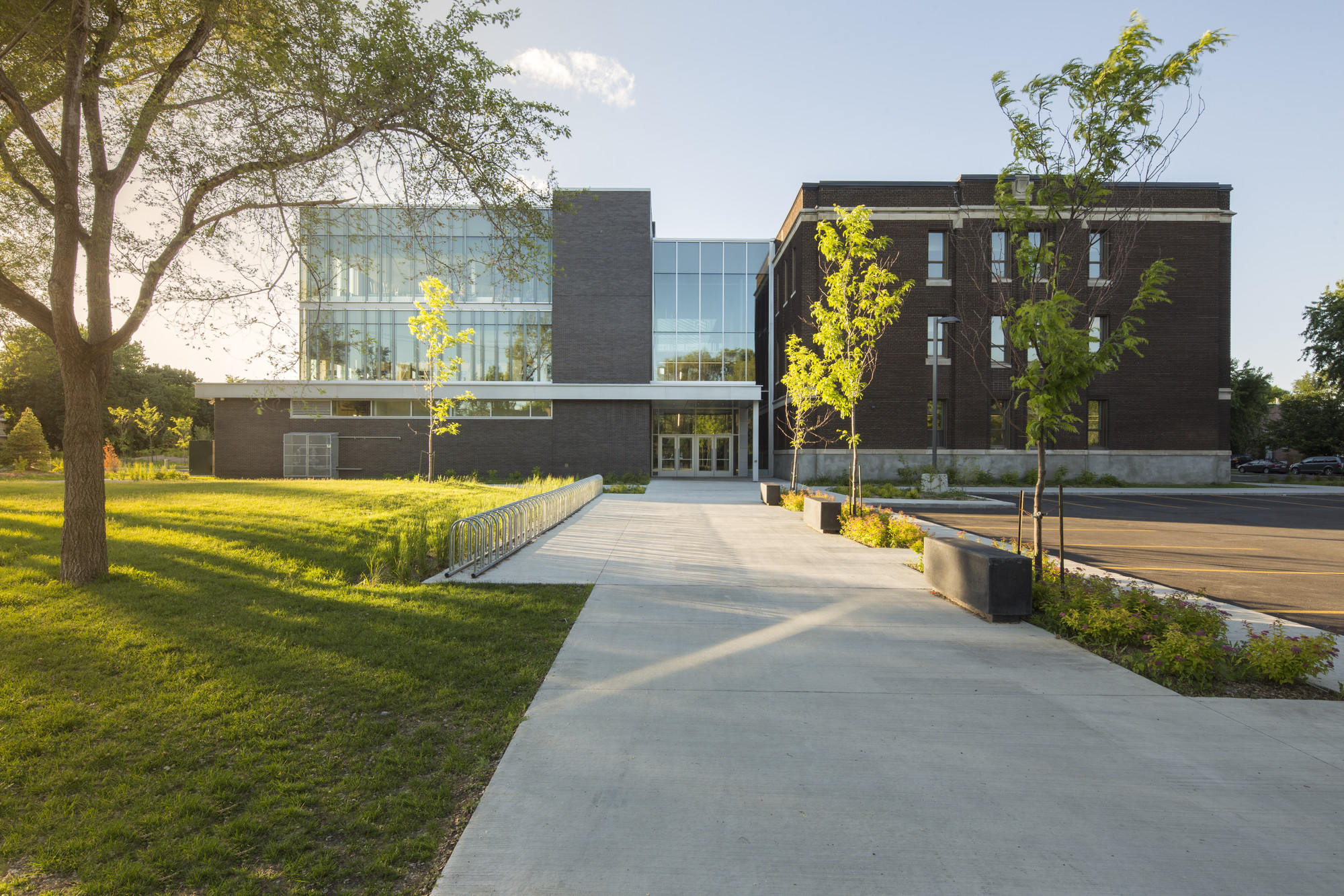 Gallery of Collège Saint-Louis / Marosi Troy Architectes + Jodoin ...