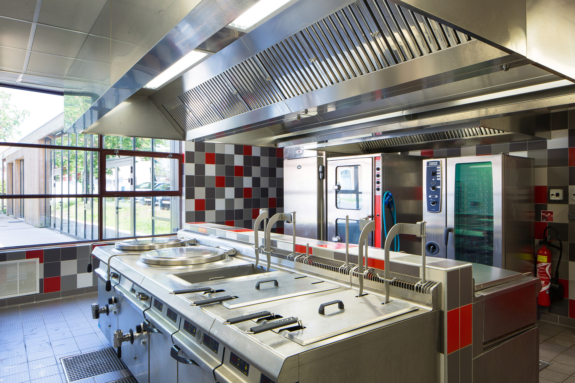 Gallery of Serge Baranx School Refurbishment / Pierre Marsan - 12