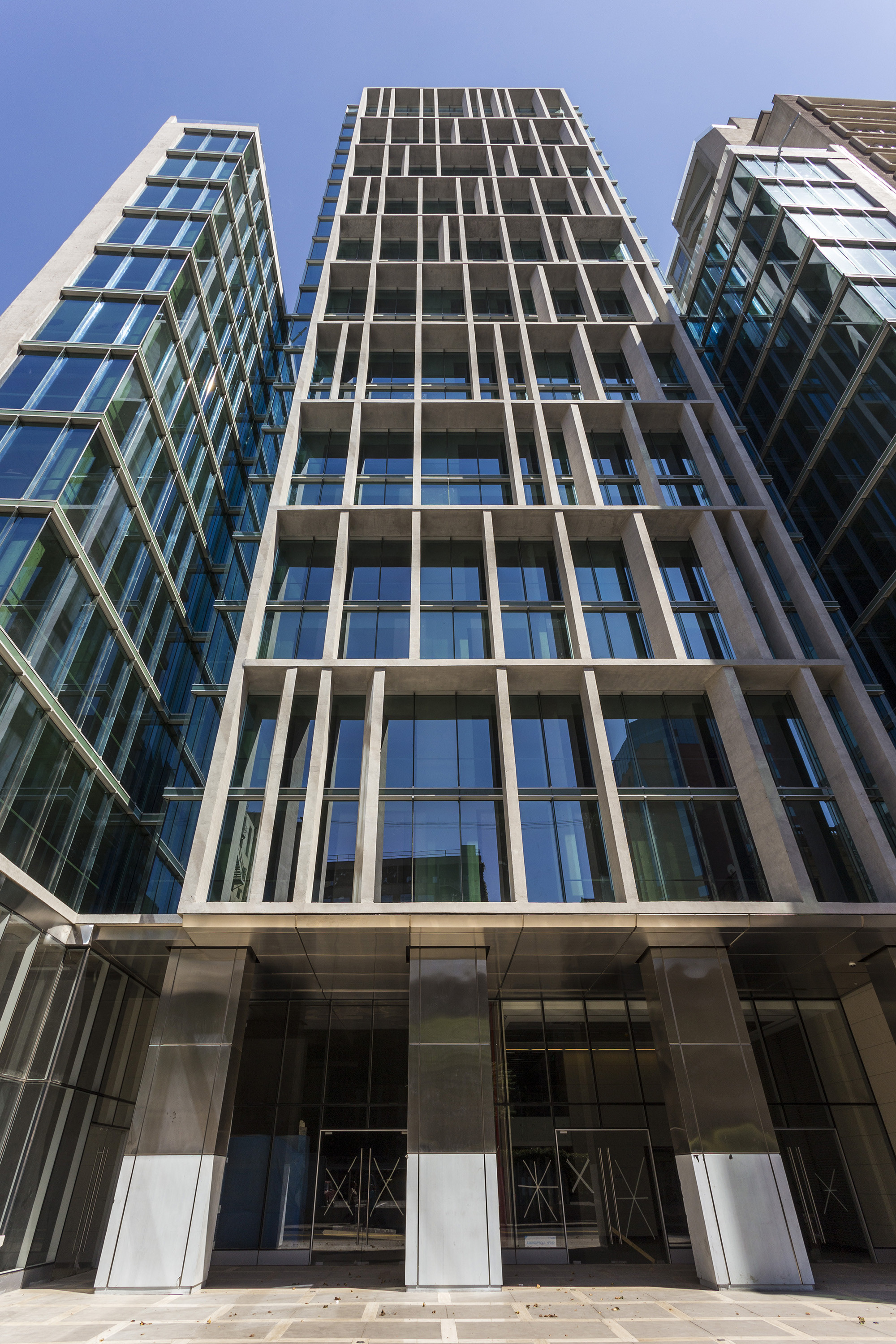 Galería de Edificio Amunategui / Alemparte Morelli y Asociados Arquitectos - 7