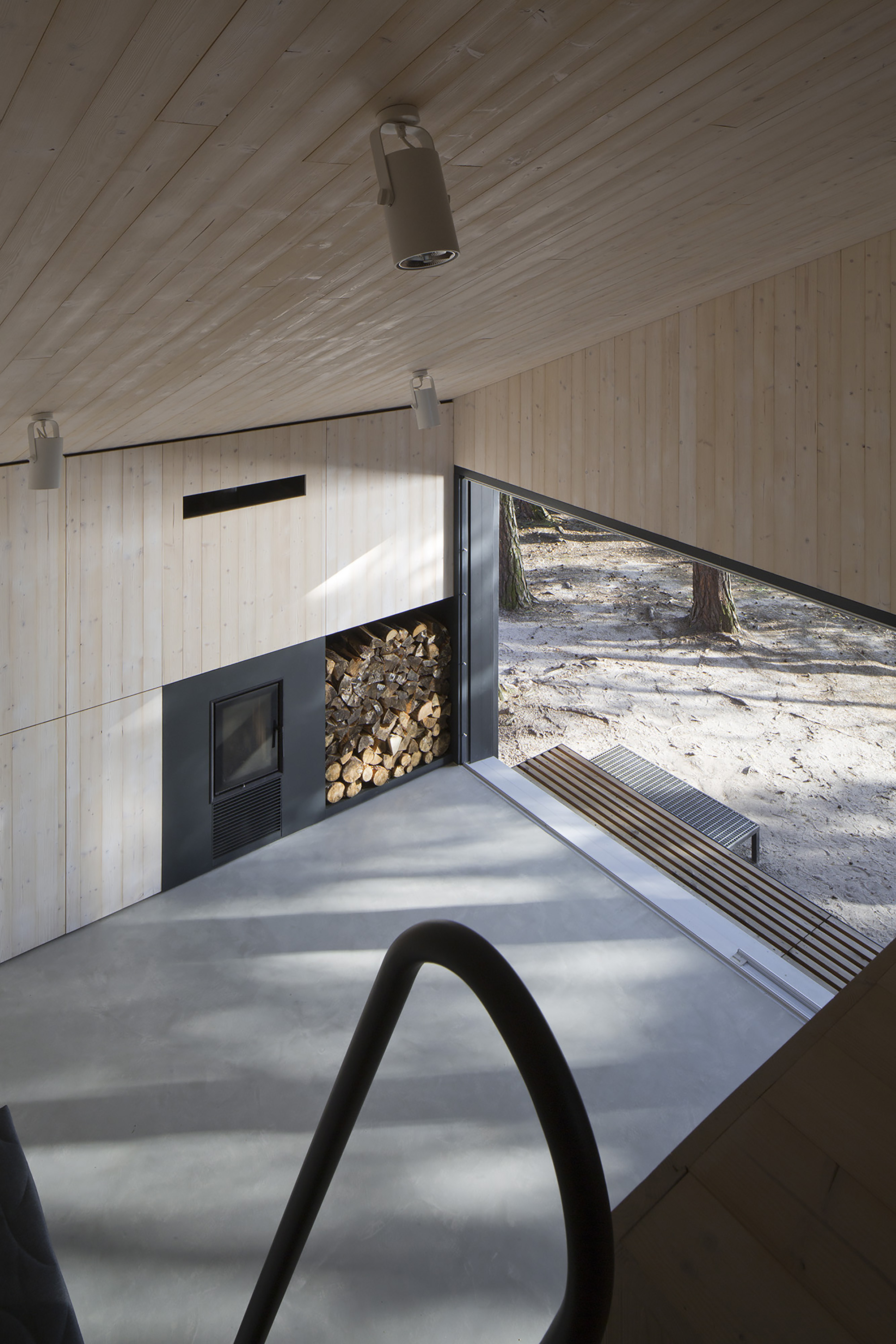 Gallery of Lake Cabin / FAM Architekti + Feilden+Mawson - 18