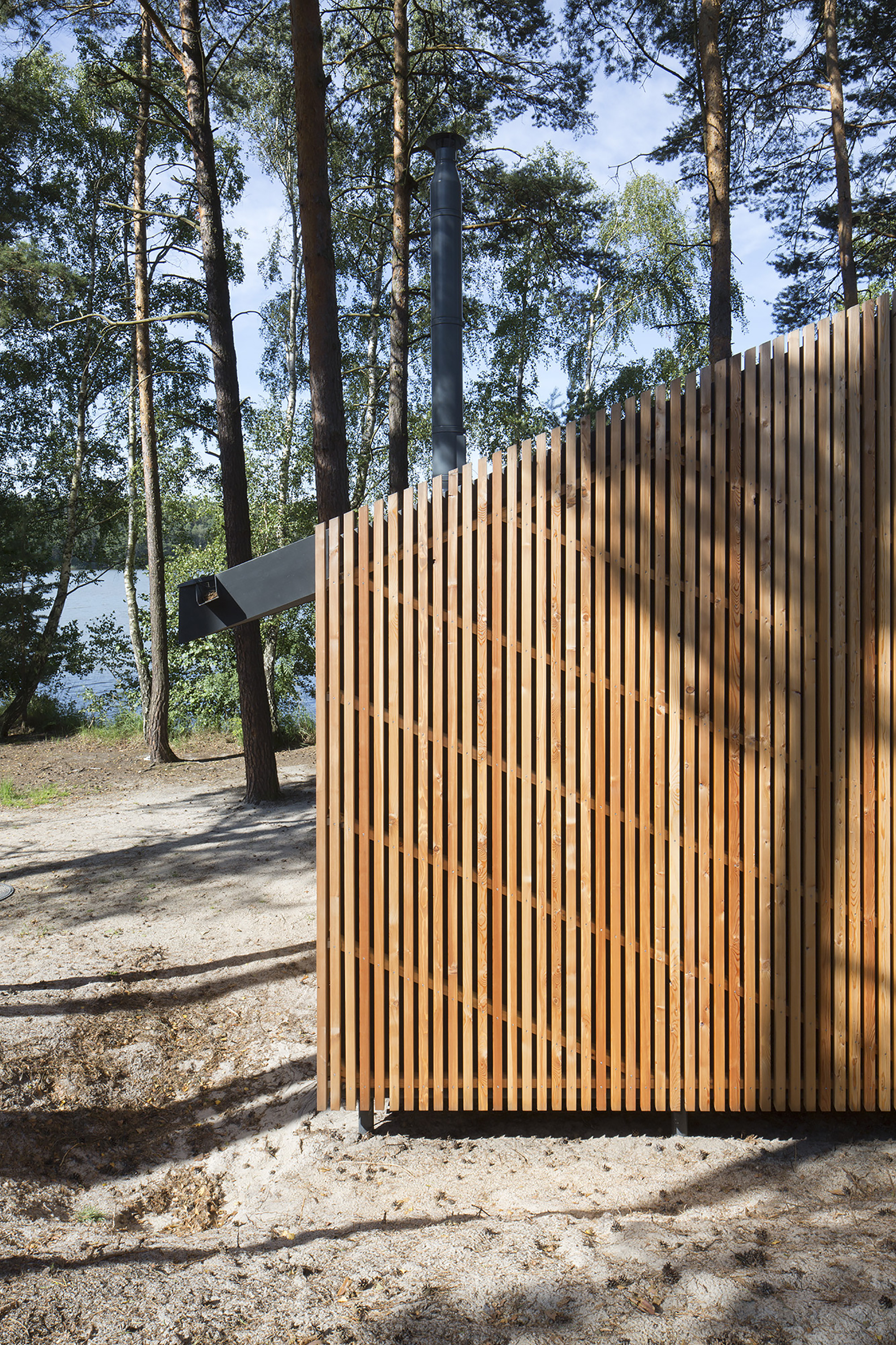 Galería de Cabaña del lago / FAM Architekti + Feilden+Mawson - 15
