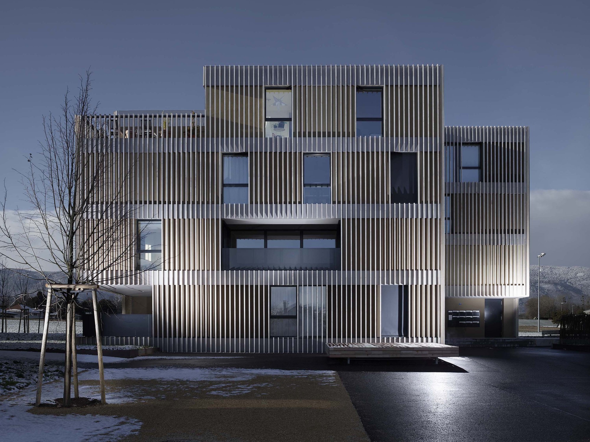 Gallery of Striped Living / group8 - 10