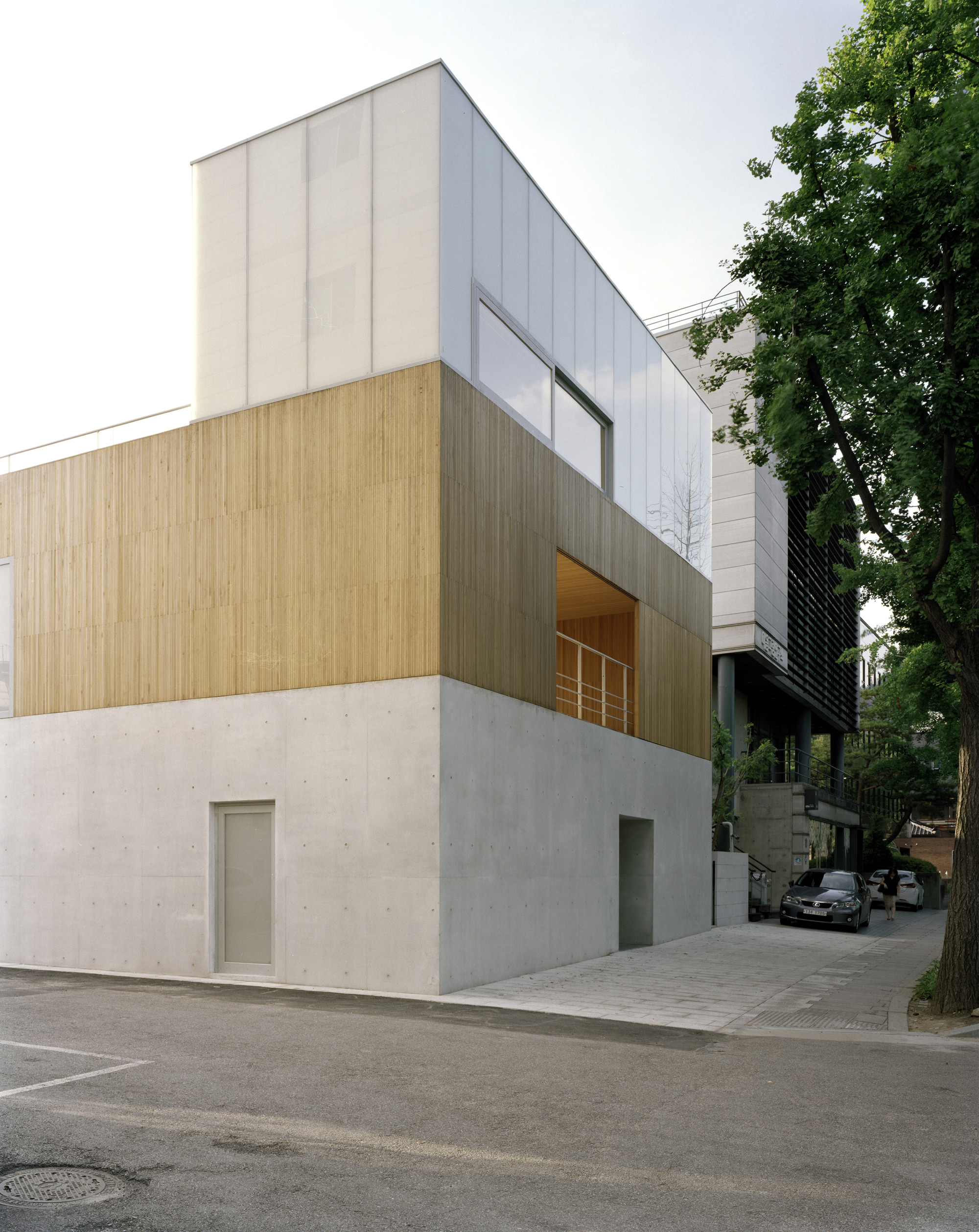 Gallery of Arumjigi Building / Kim Jongkyu + m.a.r.u.network - 23