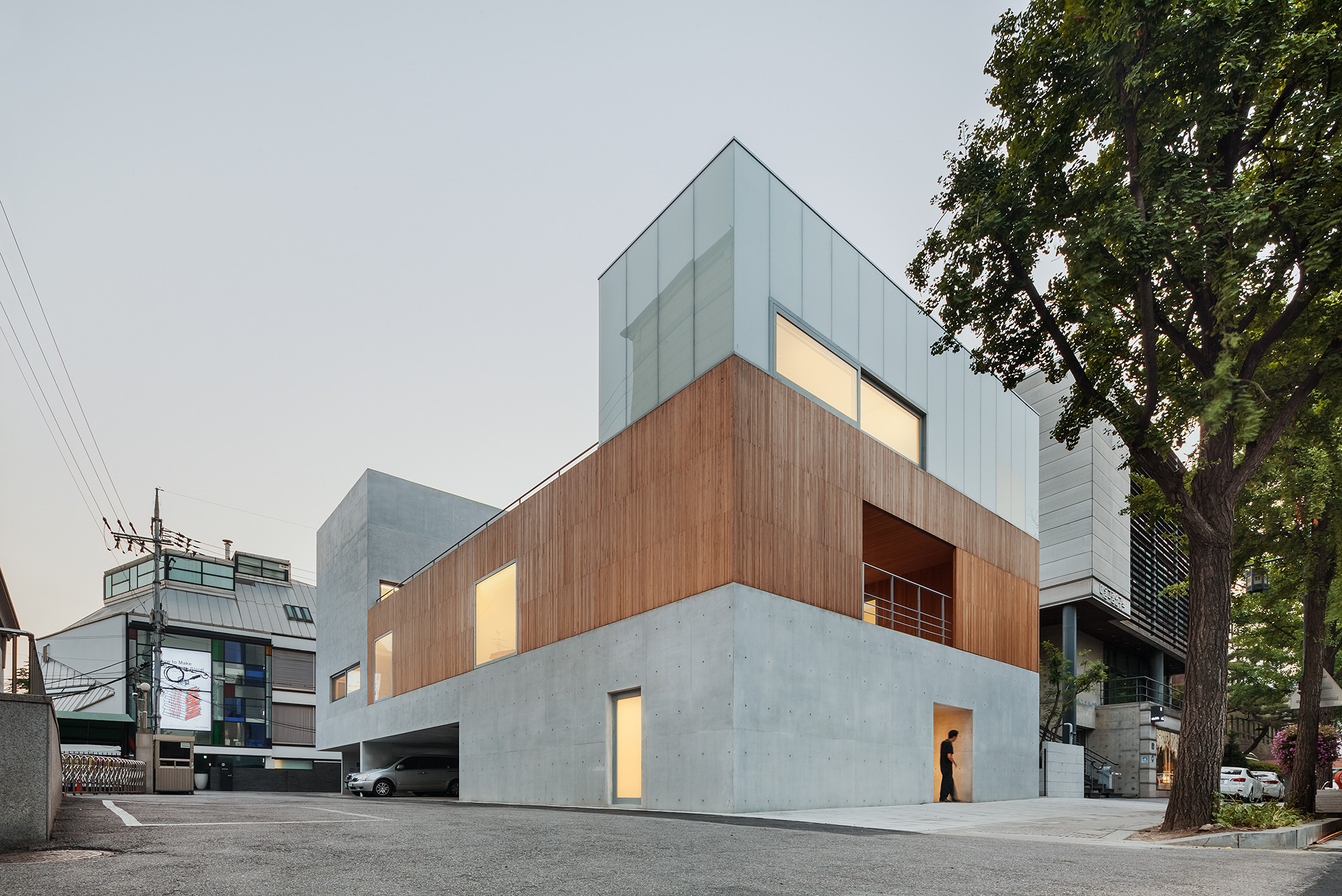 Gallery of Arumjigi Building / Kim Jongkyu + m.a.r.u.network - 7