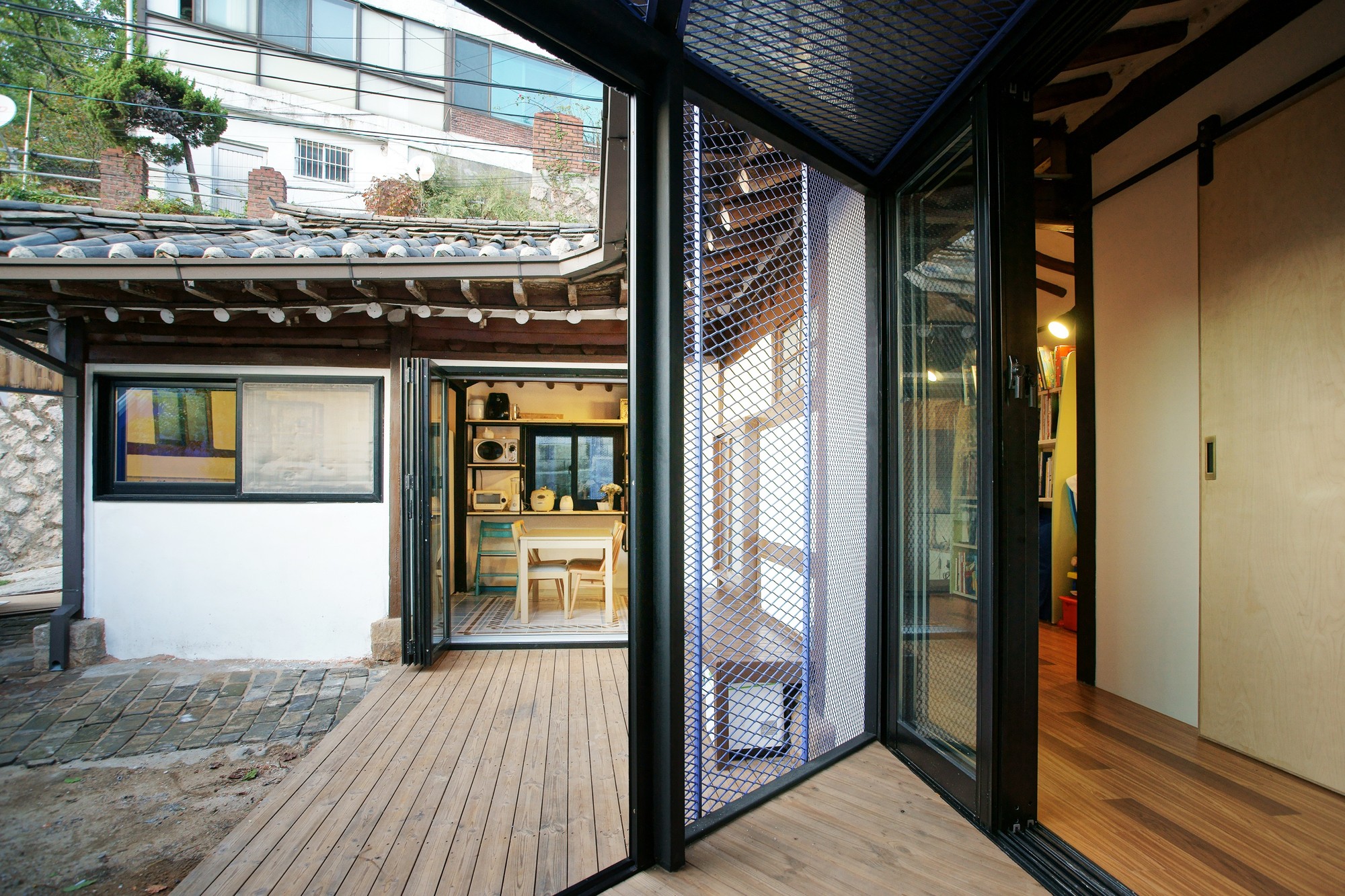 Gallery of Buam-dong House / JYA-RCHITECTS - 13