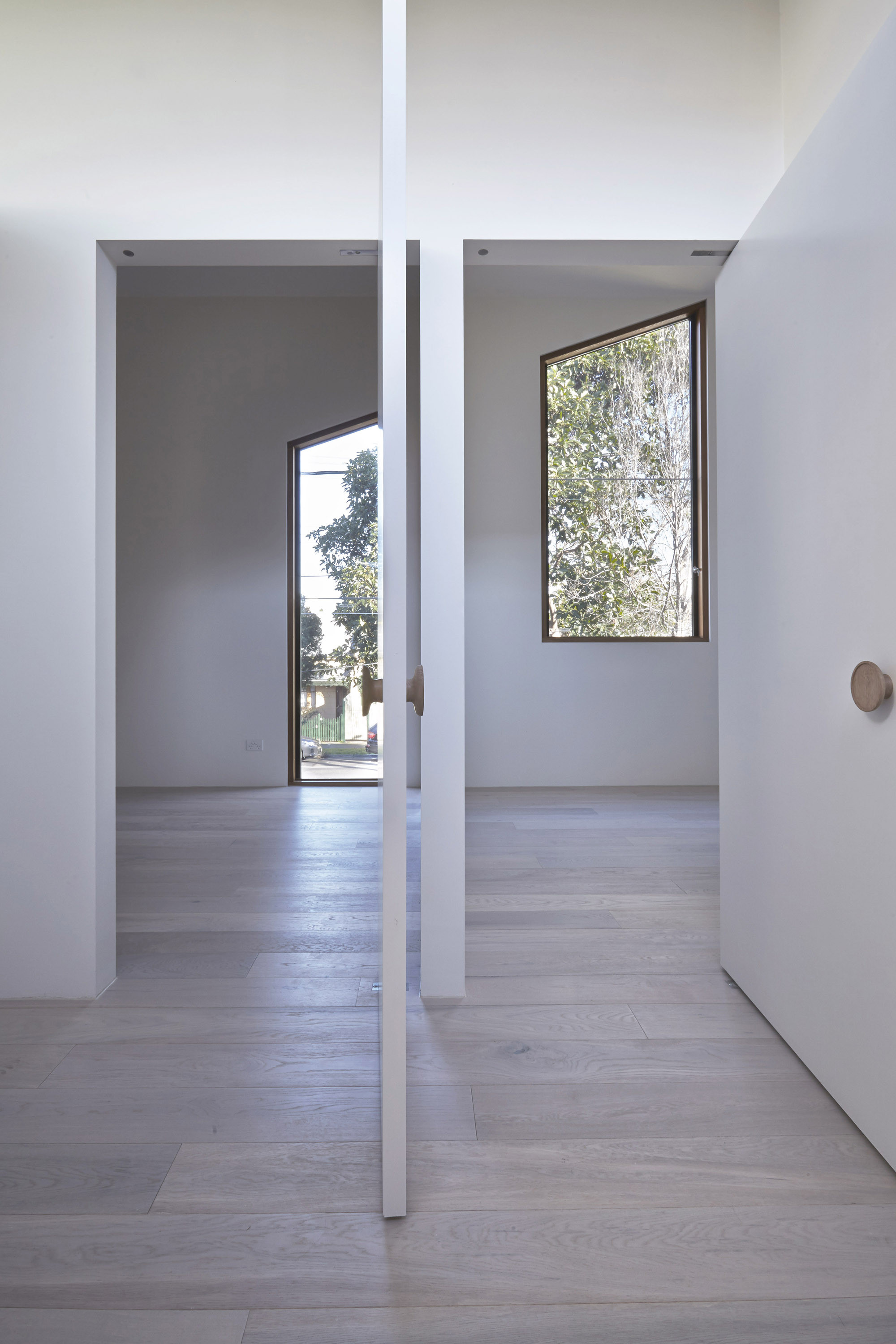 Gallery of Bow House / Edwards Moore - 24