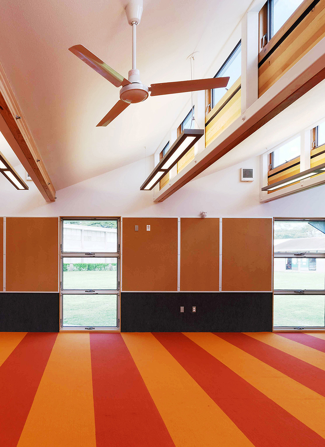 Gallery of Energy Positive Relocatable Classroom / Anderson Anderson ...