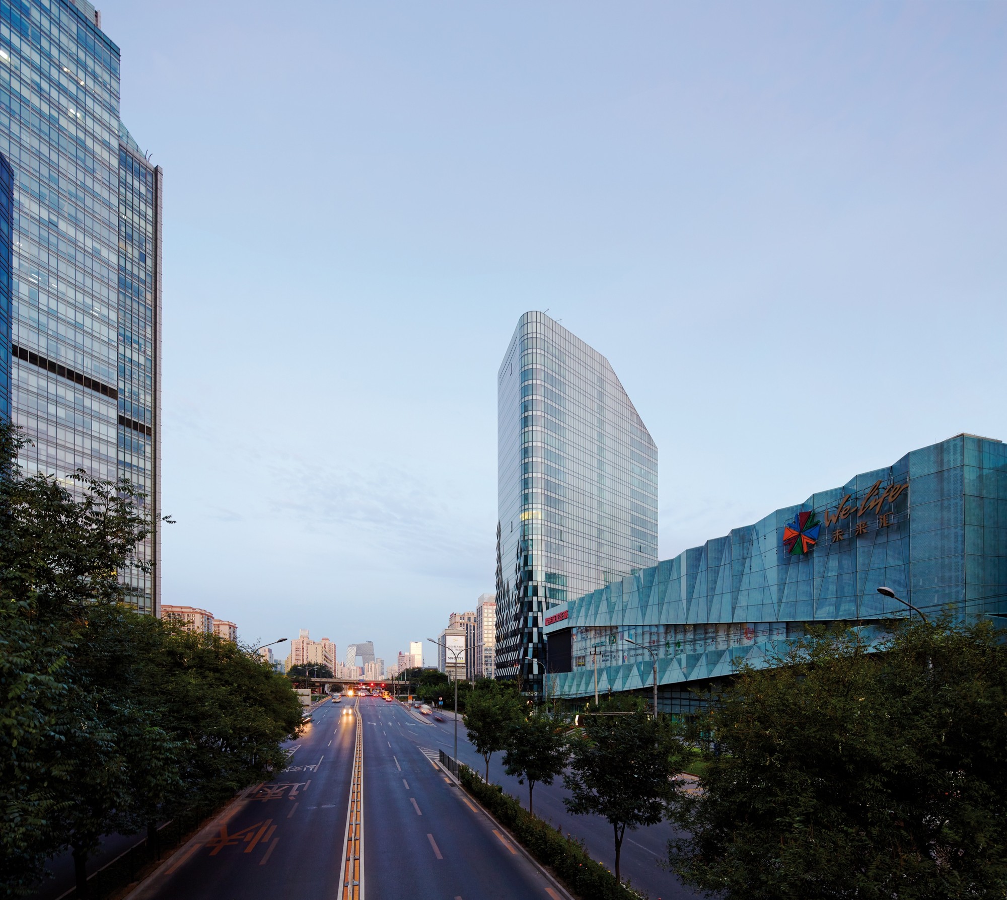 Gallery of Jing Mian Xin Cheng / CLOU architects - 18