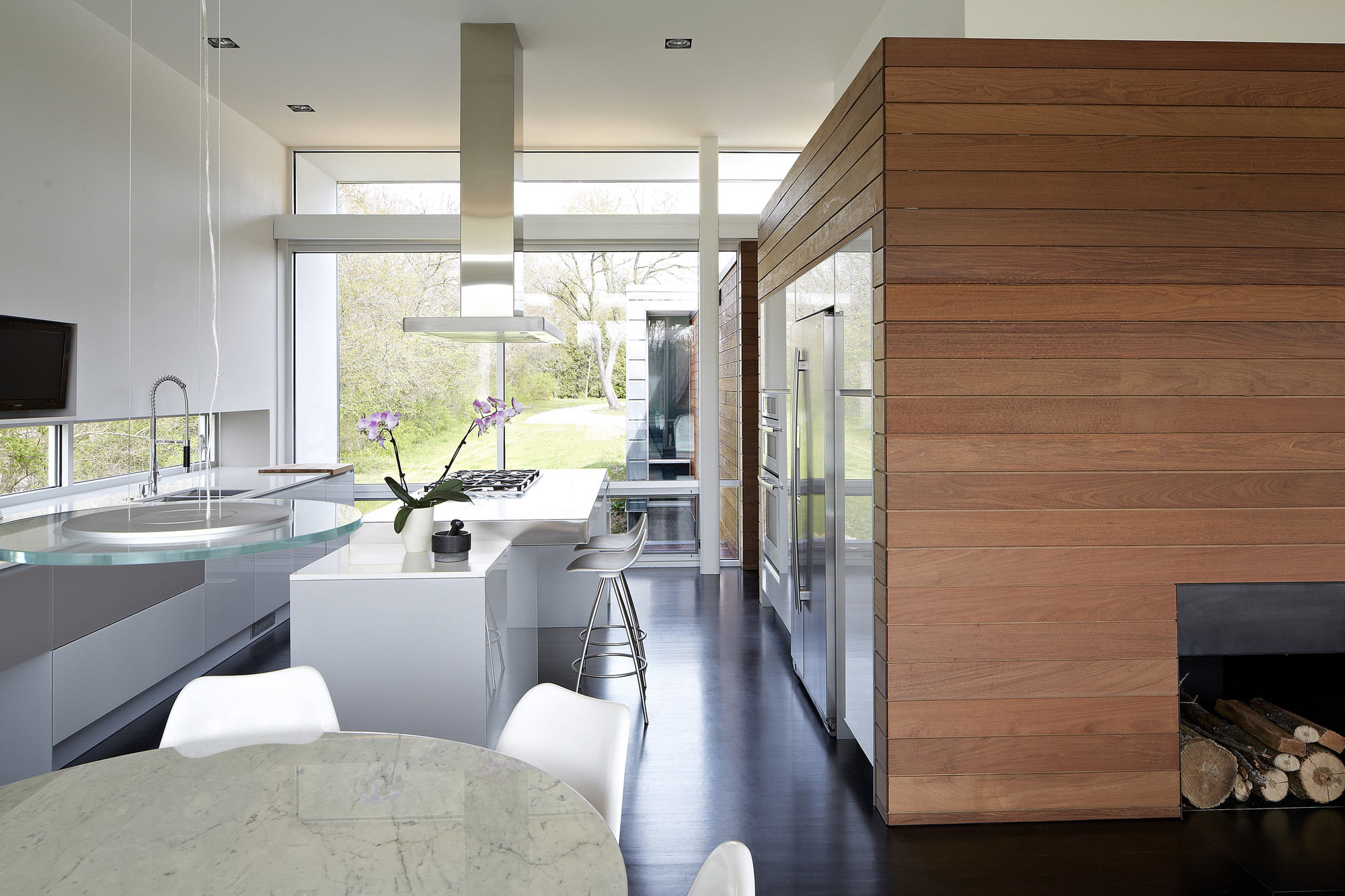 Galeria de Residência com vista para o rio / Studio Dwell Architects - 16