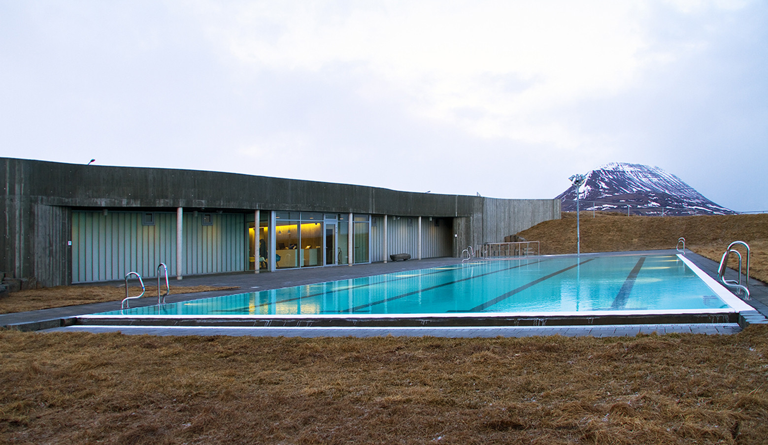 Gallery of Hofsos Swimming Pool / BASALT Architects - 6
