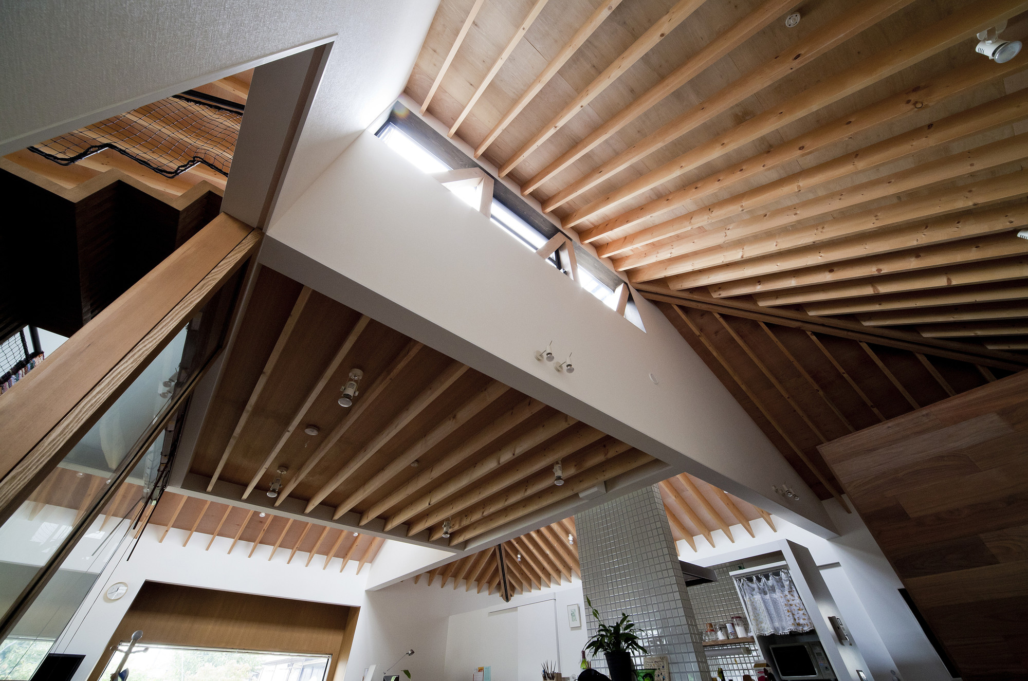Gallery of Concave Roof House No.2 / Jun Yashiki & Associates - 7