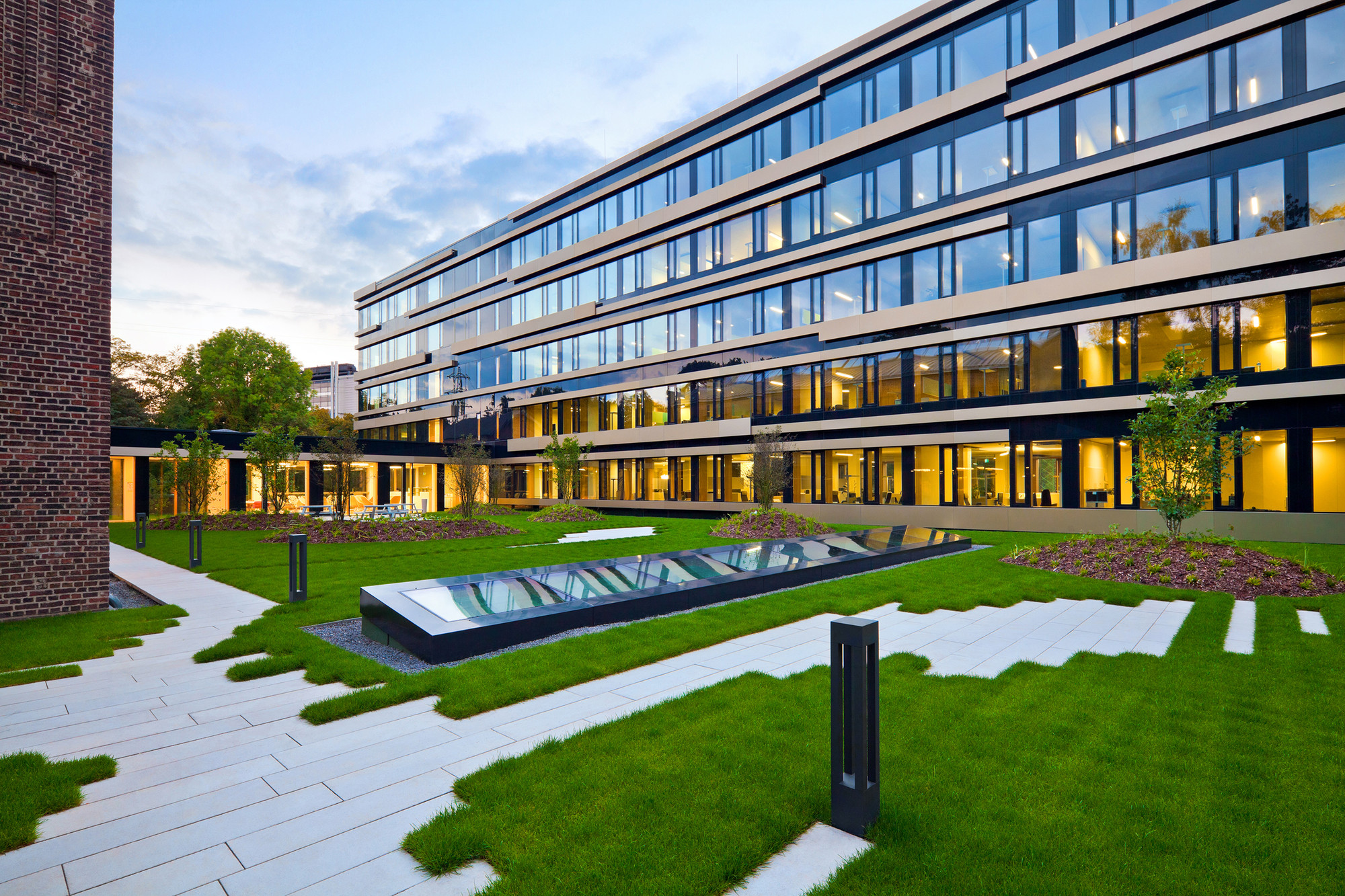 Gallery of Enovos Luxembourg Headquarter / Jim Clemes Atelier d ...