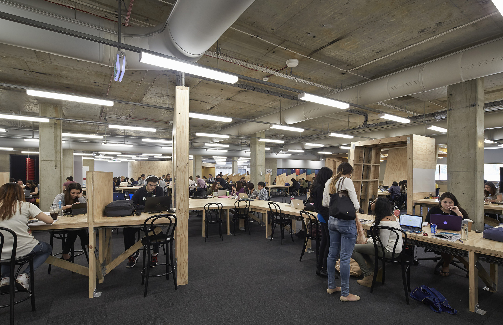Gallery of Macquarie University Social Learning Space / Bennett and ...