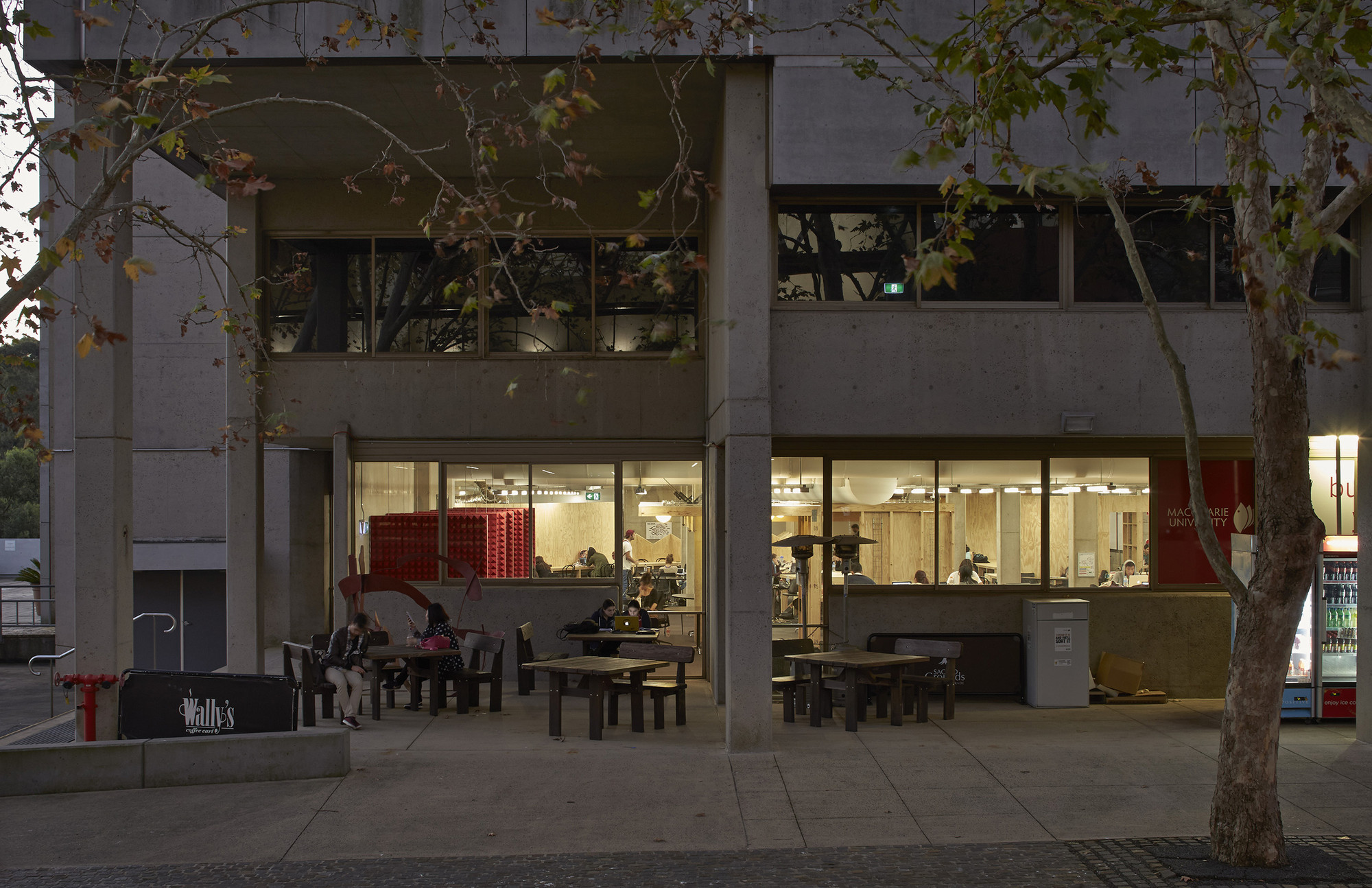 Gallery of Macquarie University Social Learning Space / Bennett and ...