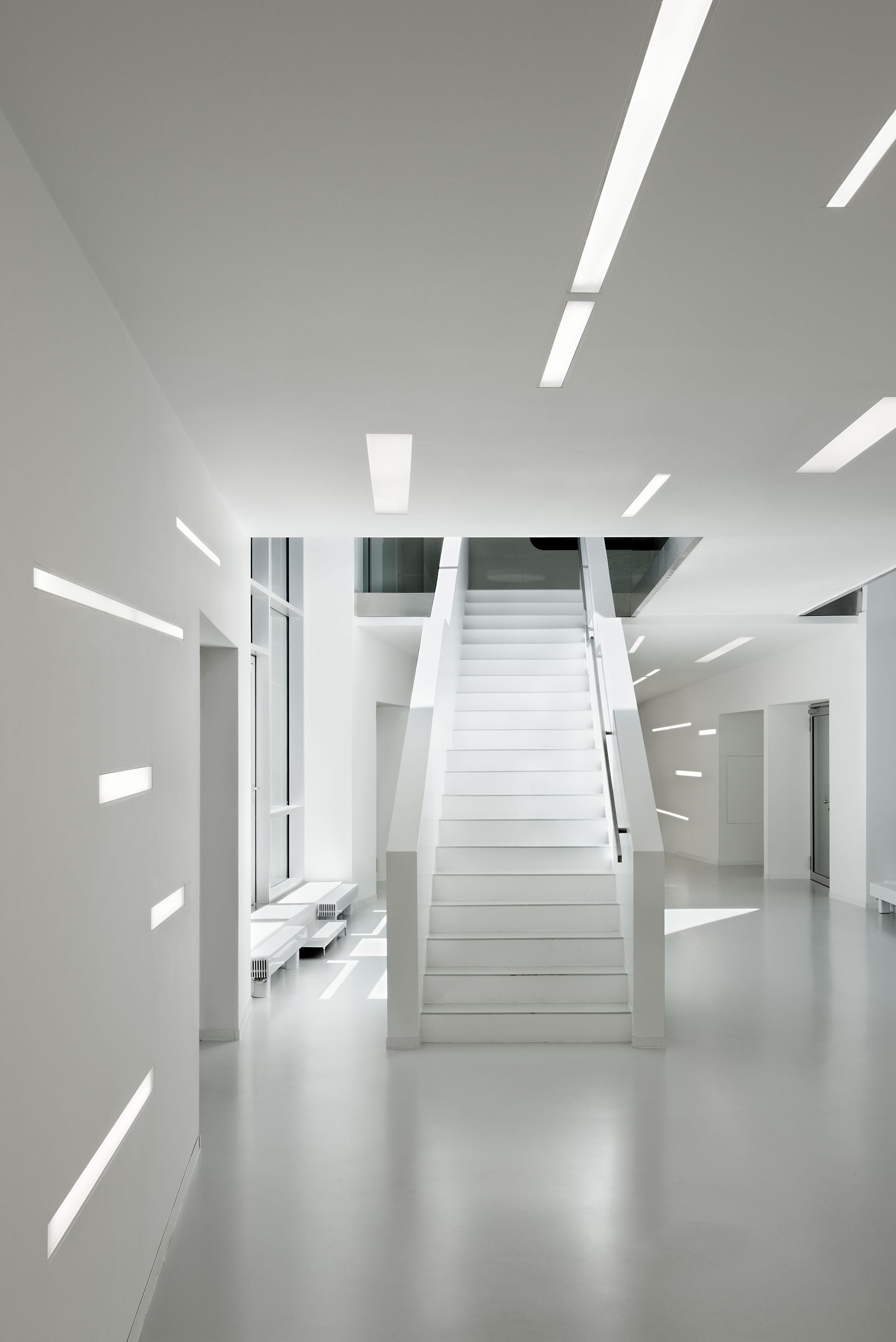 Gallery of Reconstruction Multifunctional Building in Jena / wurm ...