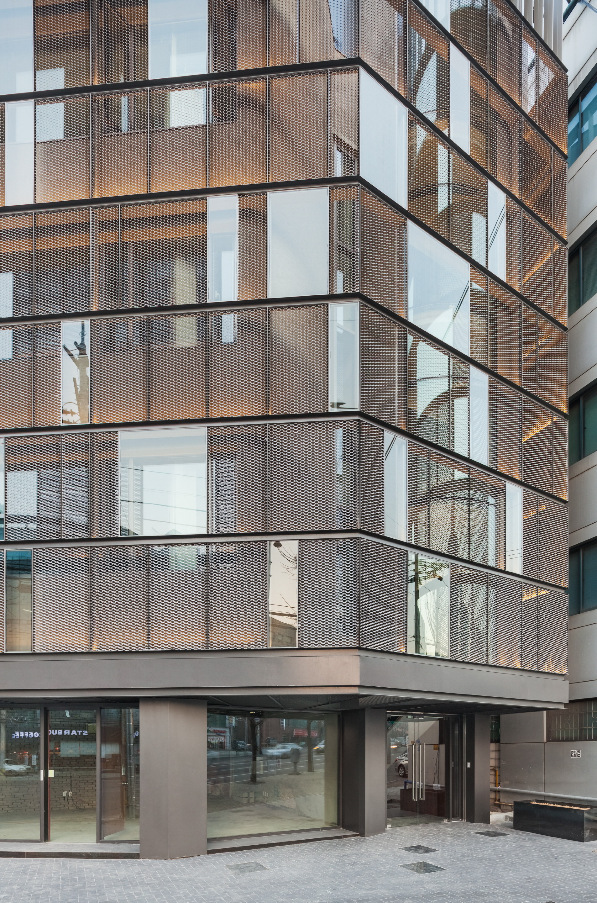 Gallery of Dogok Office Remodeling / DIA Architecture - 4