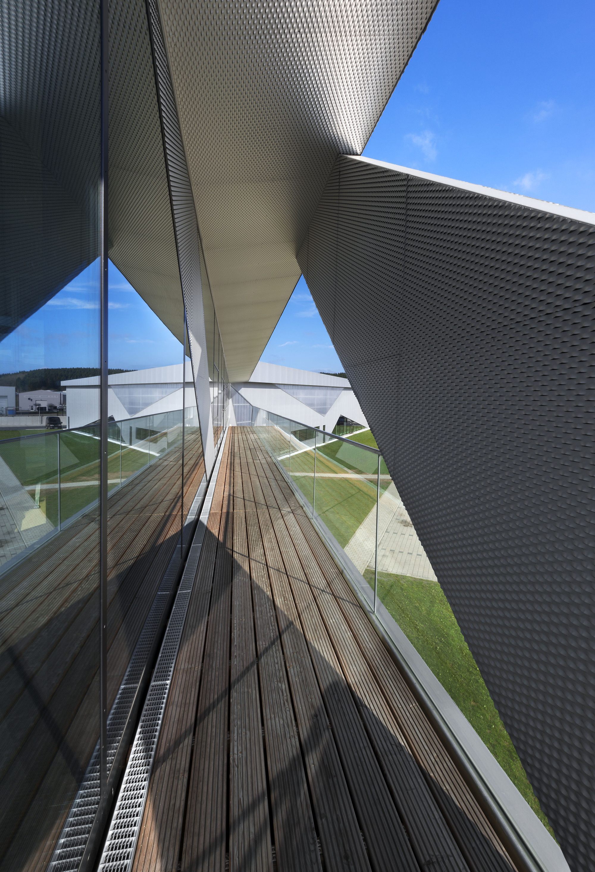 Gallery of New building Drehmo Wenden / wurm + wurm - 17