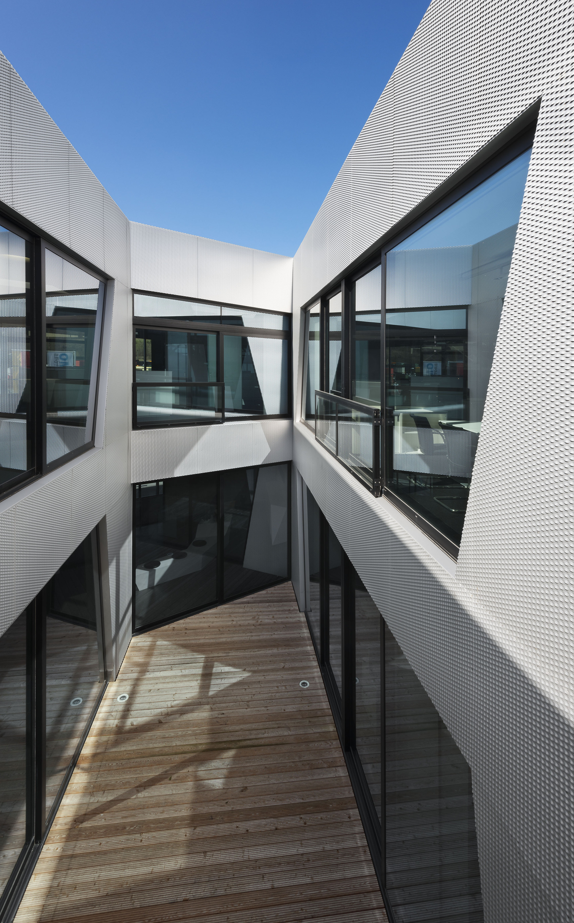 Gallery of New building Drehmo Wenden / wurm + wurm - 2
