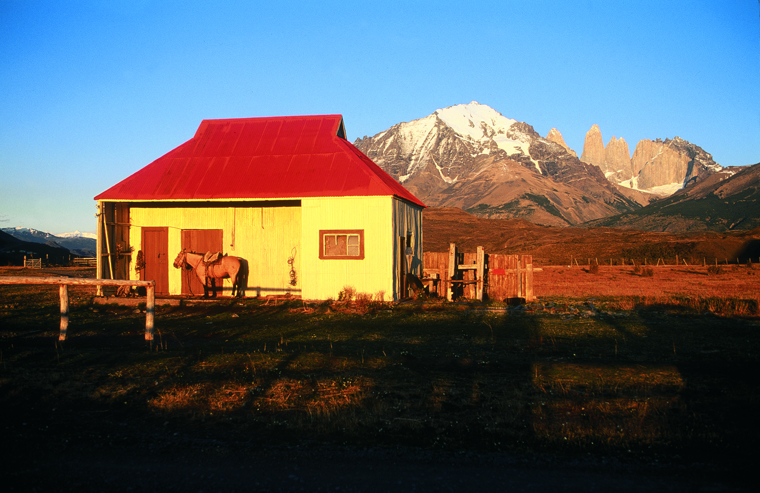 Gallery of Remota Hotel in Patagonia / Germán del Sol - 28