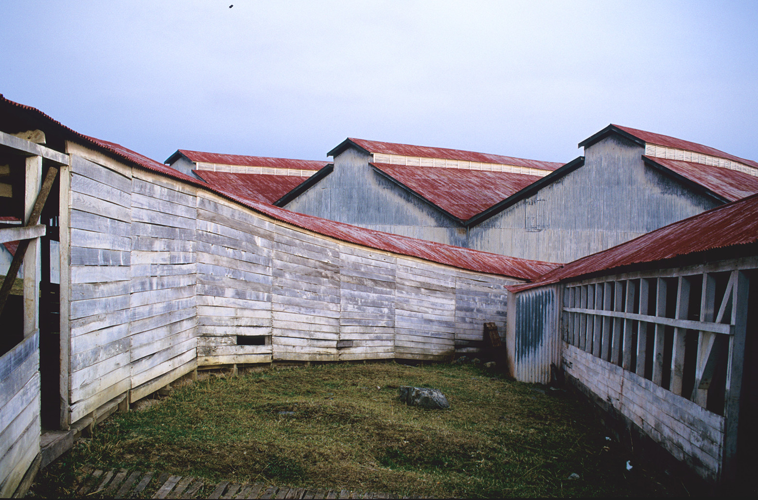 Gallery of Remota Hotel in Patagonia / Germán del Sol - 30