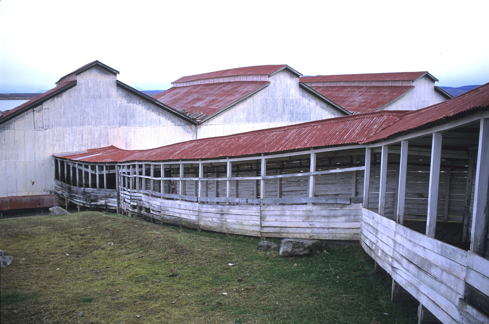 Gallery of Remota Hotel in Patagonia / Germán del Sol - 36