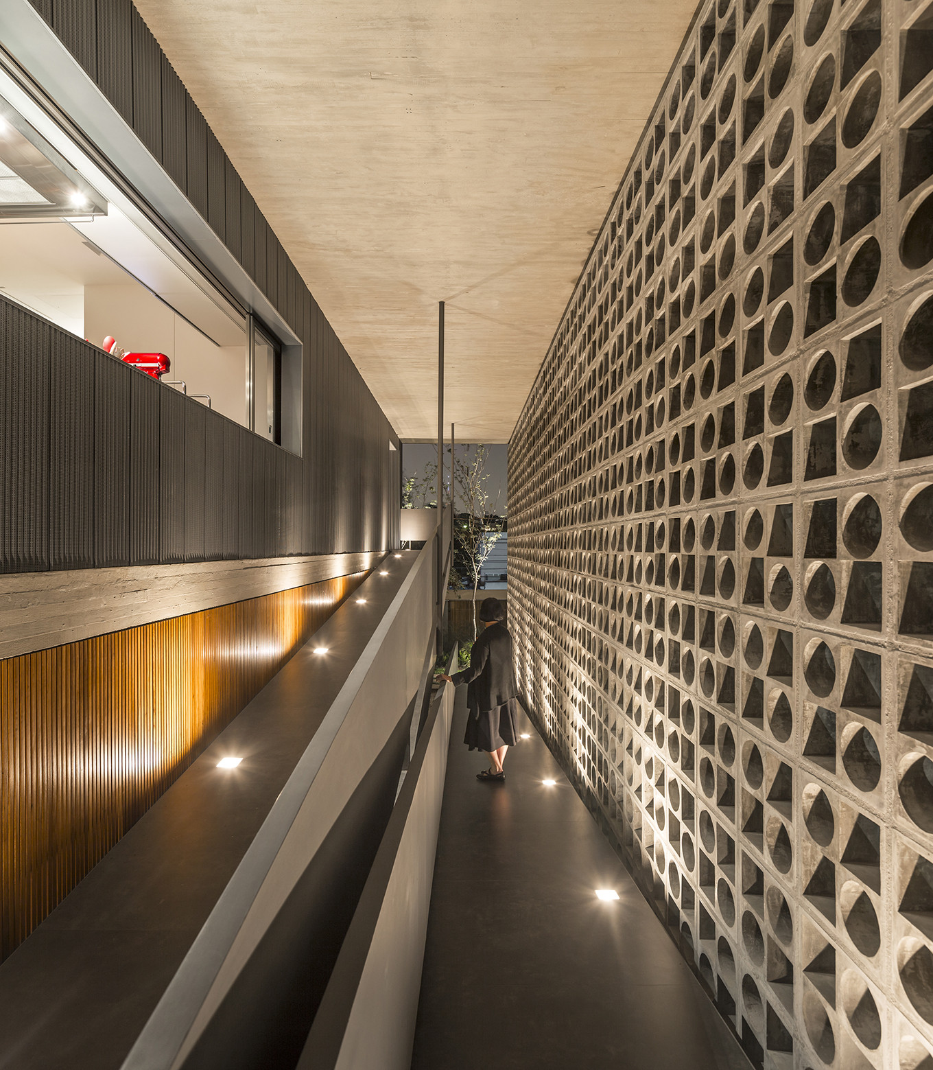 Galería de Casa B+B / studio mk27 - 25