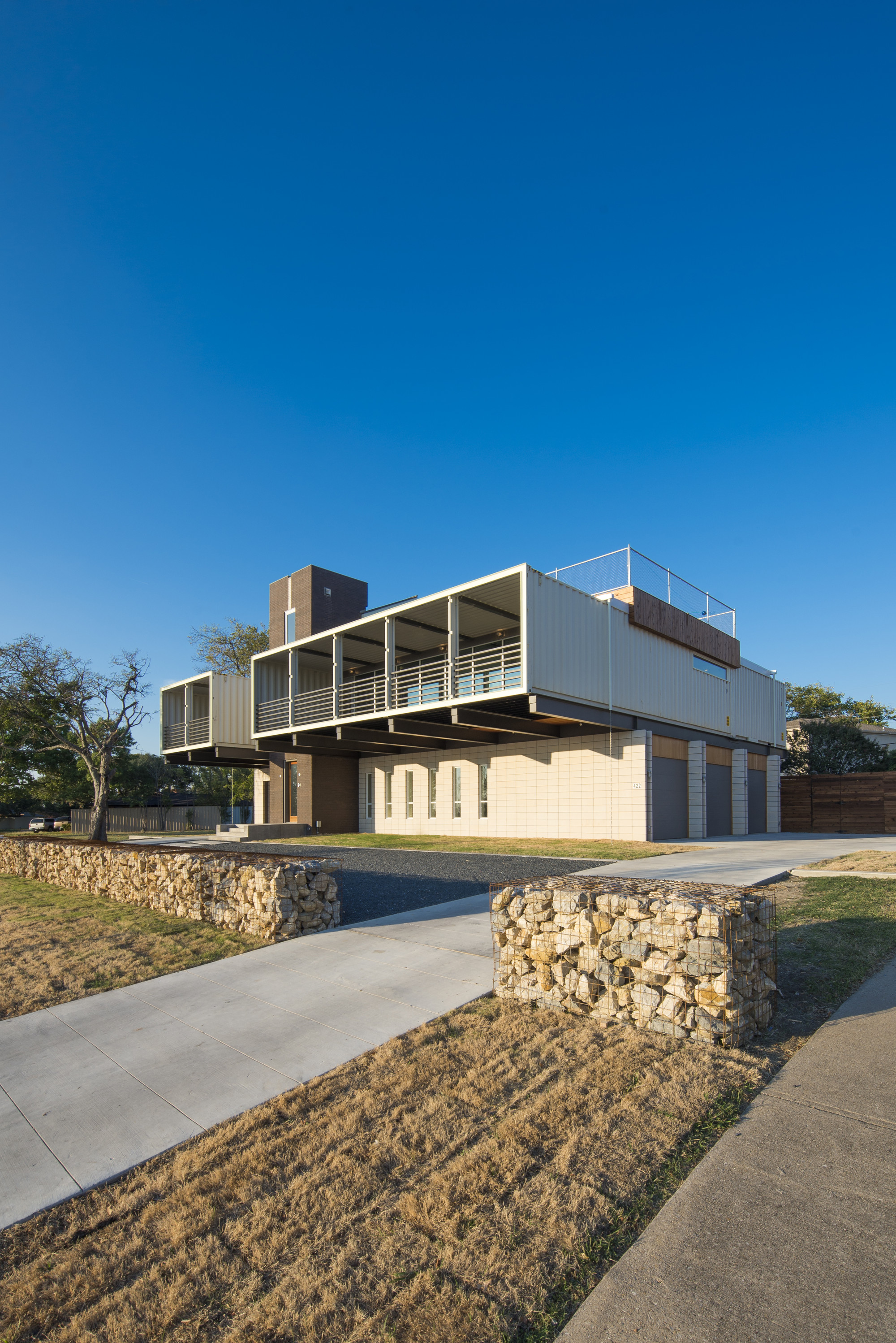 Gallery of PV14 House / M Gooden Design - 16