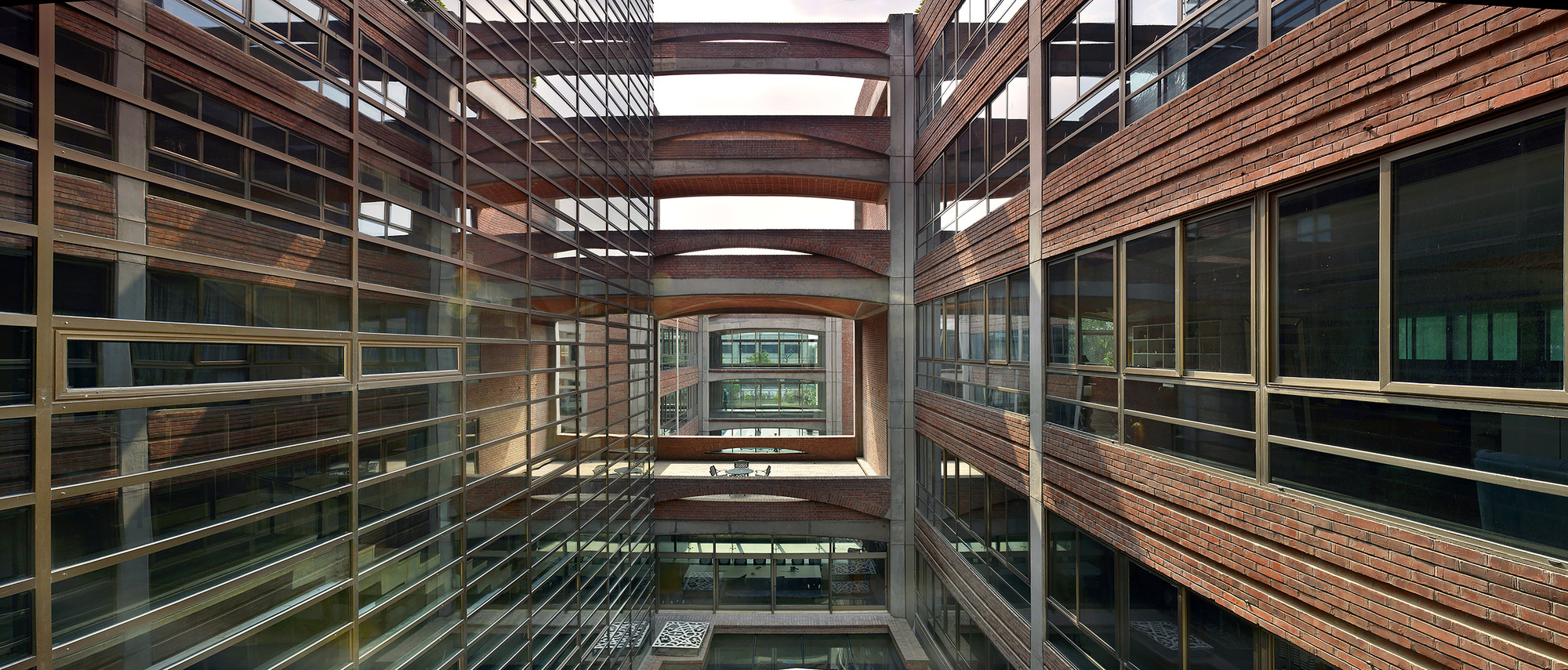 Gallery of Triburg Headquarters / Stephane Paumier Architects - 7